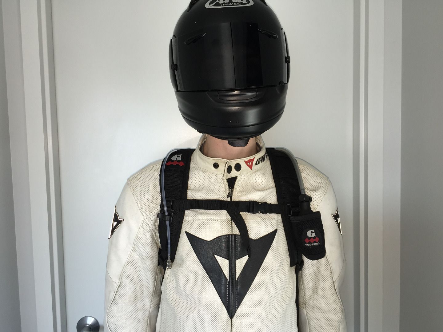 No-drill Motorcycle Helmet MotoGP Hydration Mod : 8 Steps (with ...