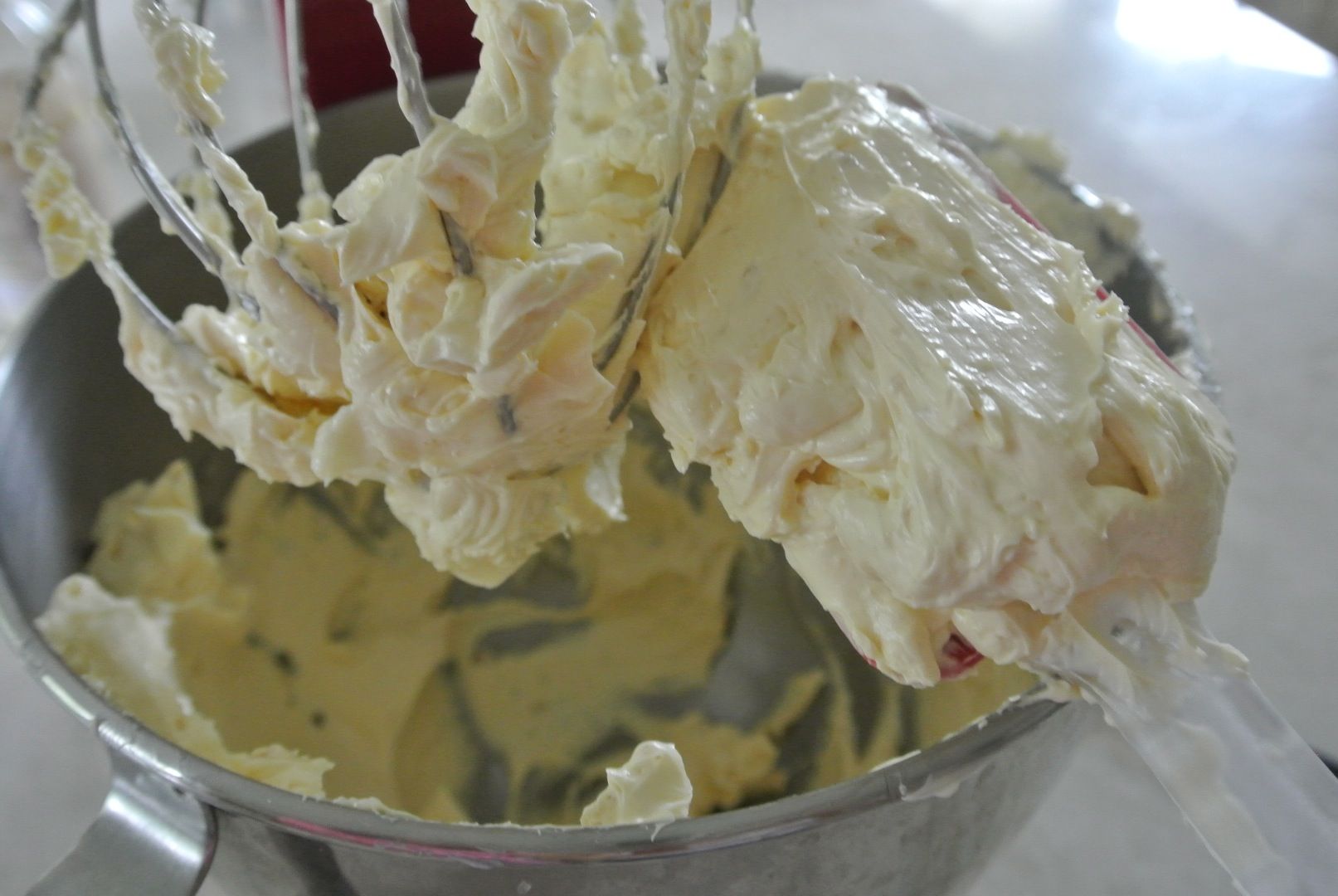 Buttercream 101 : 7 Steps (with Pictures) - Instructables