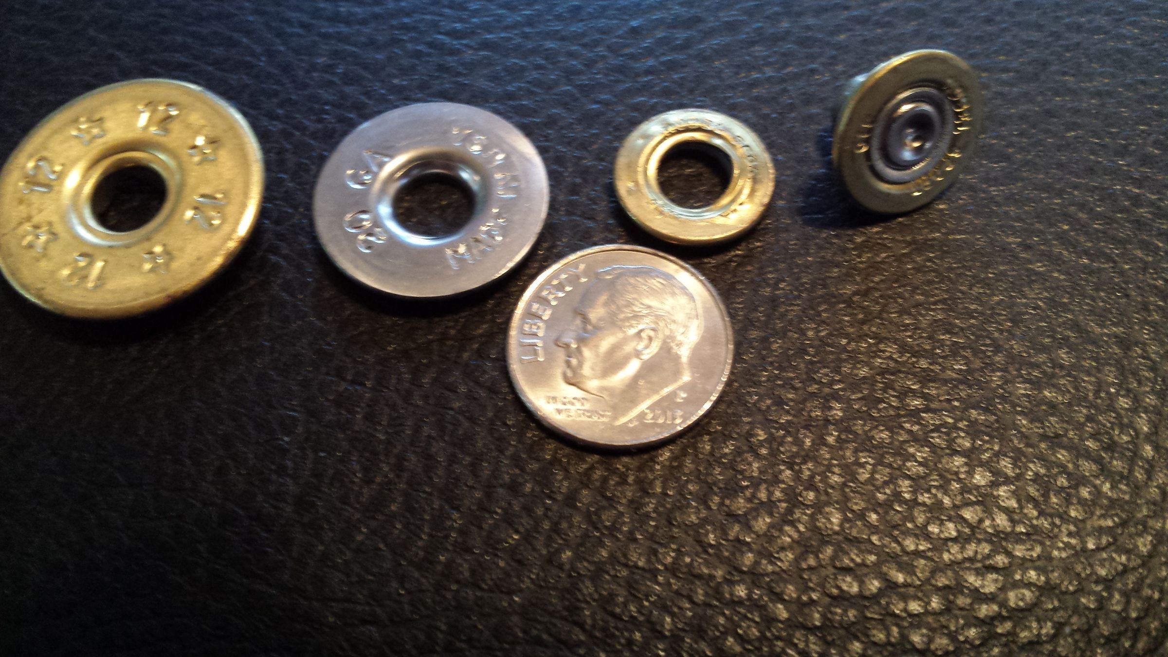 Cutting Shotgun Shells for Crafts. WARNING!!!! ONLY USE USED ALREADY ...