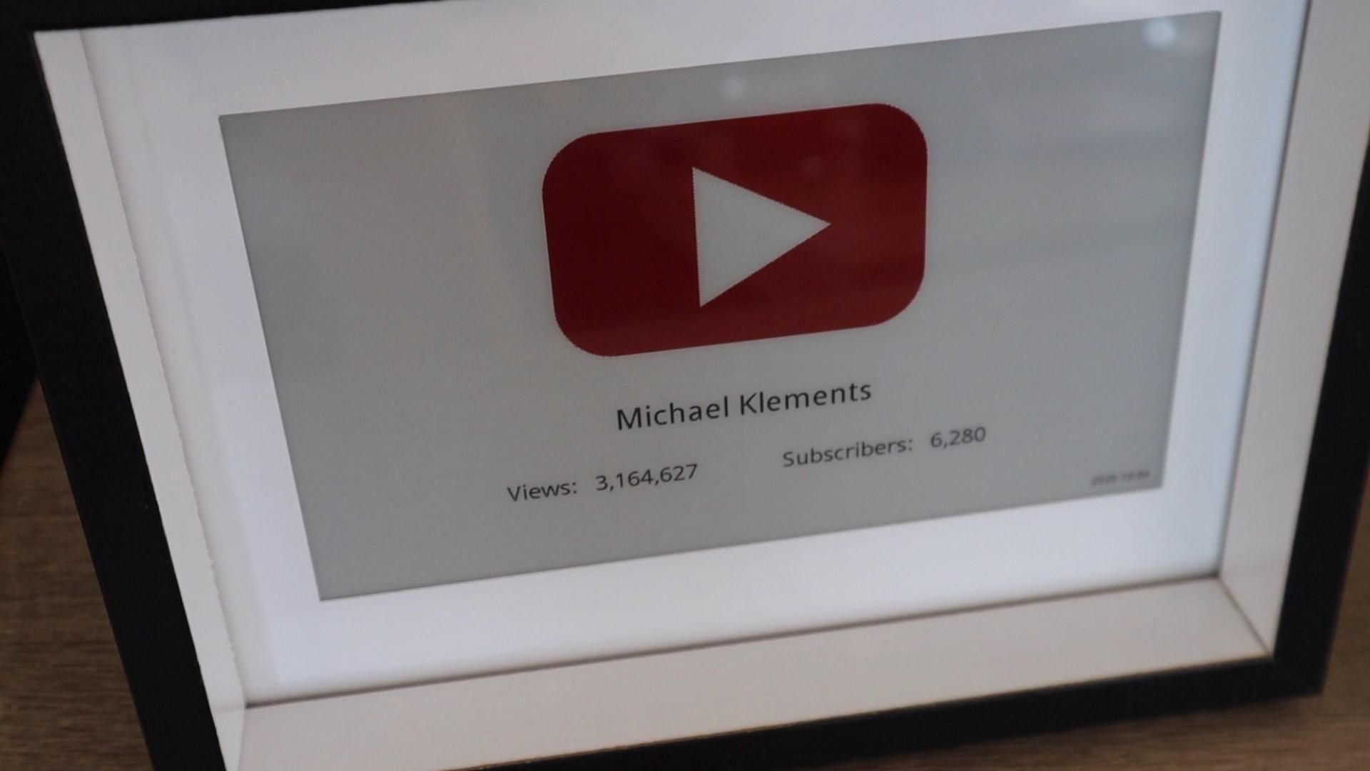YouTube Subscriber Counter Using an E-Paper Display and Raspberry Pi ...