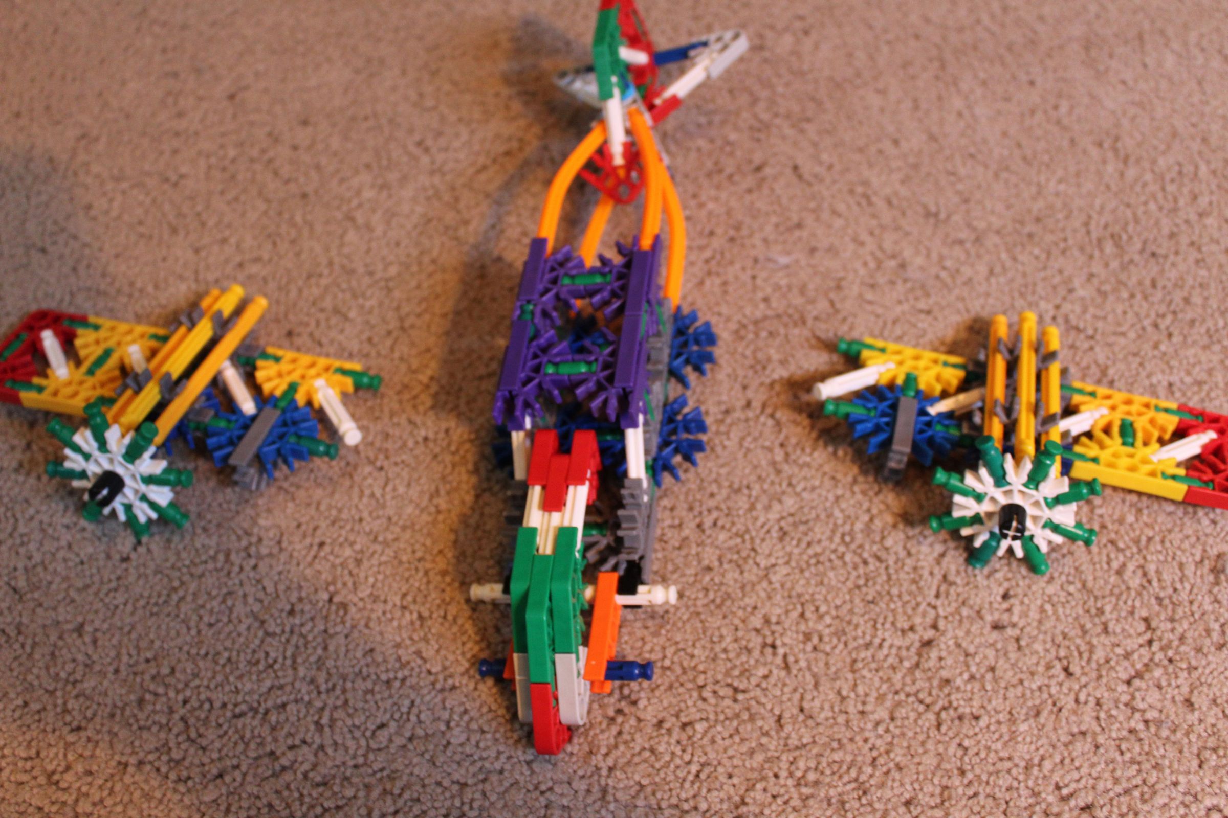Little K'nex Airplane : 5 Steps - Instructables