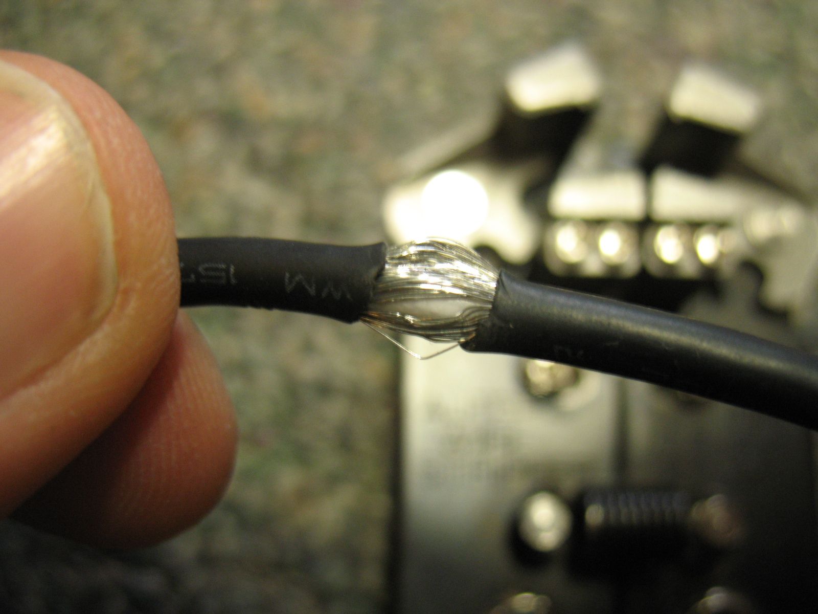 A Better Laptop Power Cord : 14 Steps - Instructables