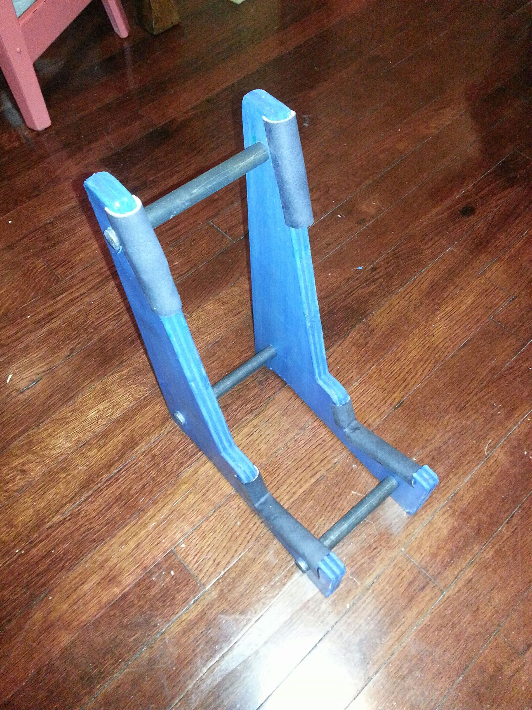 Bluesy Banjo Stand : 7 Steps - Instructables