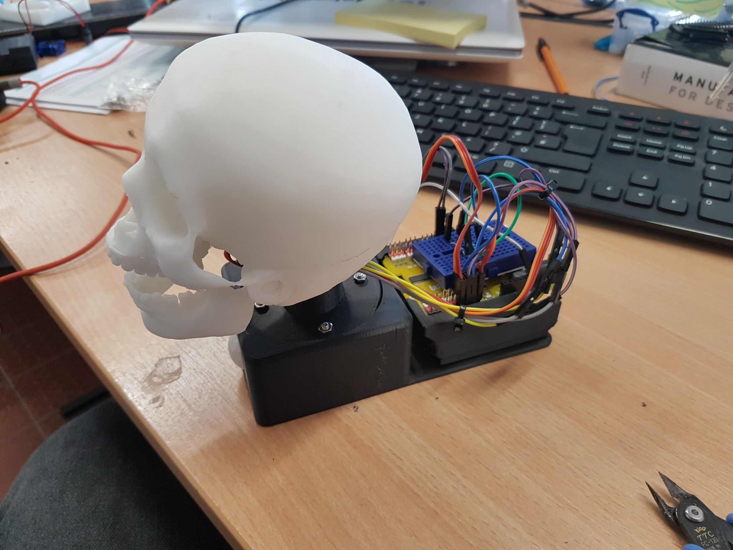 Motion Detection Halloween Talking Skull : 12 Steps (with Pictures ...