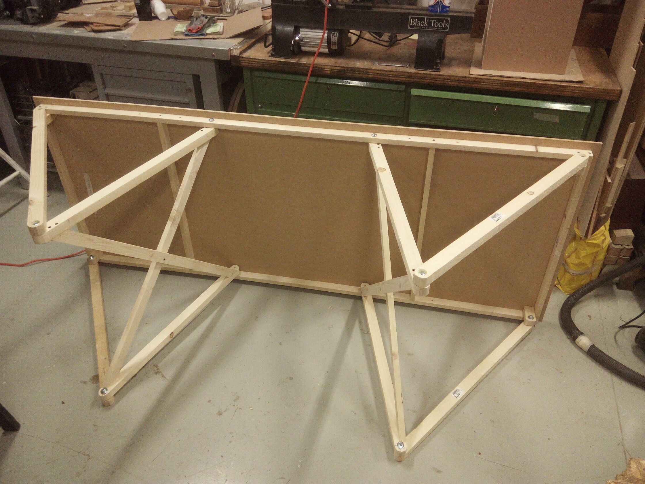 A Folding and Steady Work Bench : 10 Steps (with Pictures) - Instructables