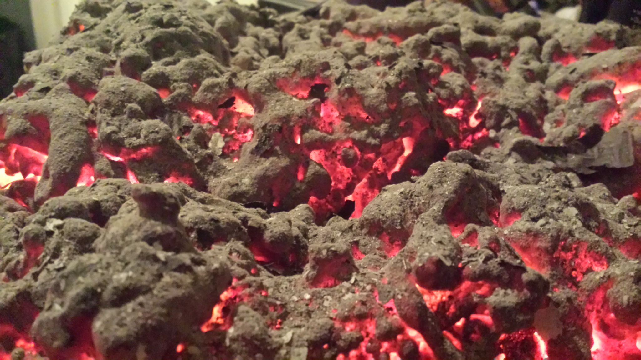 Burning Embers Halloween Prop : 8 Steps (with Pictures) - Instructables