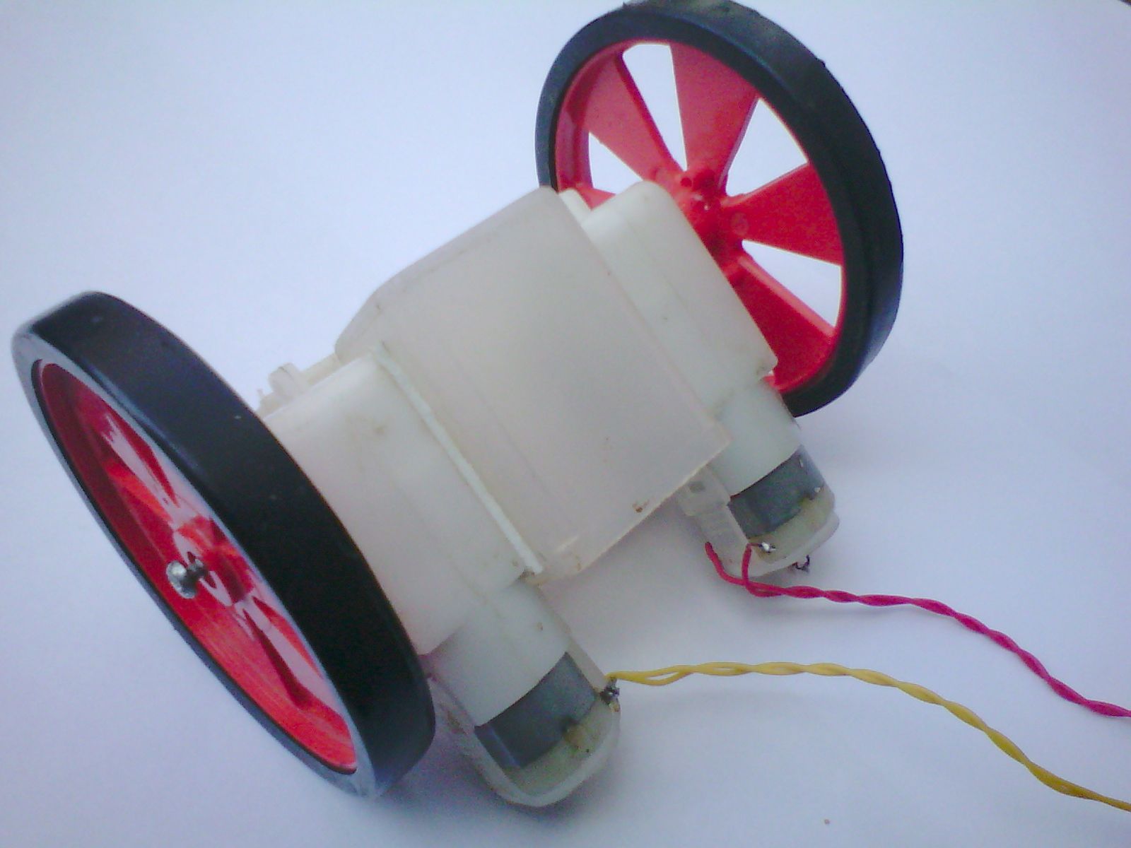 Build Your First Robot : 5 Steps - Instructables