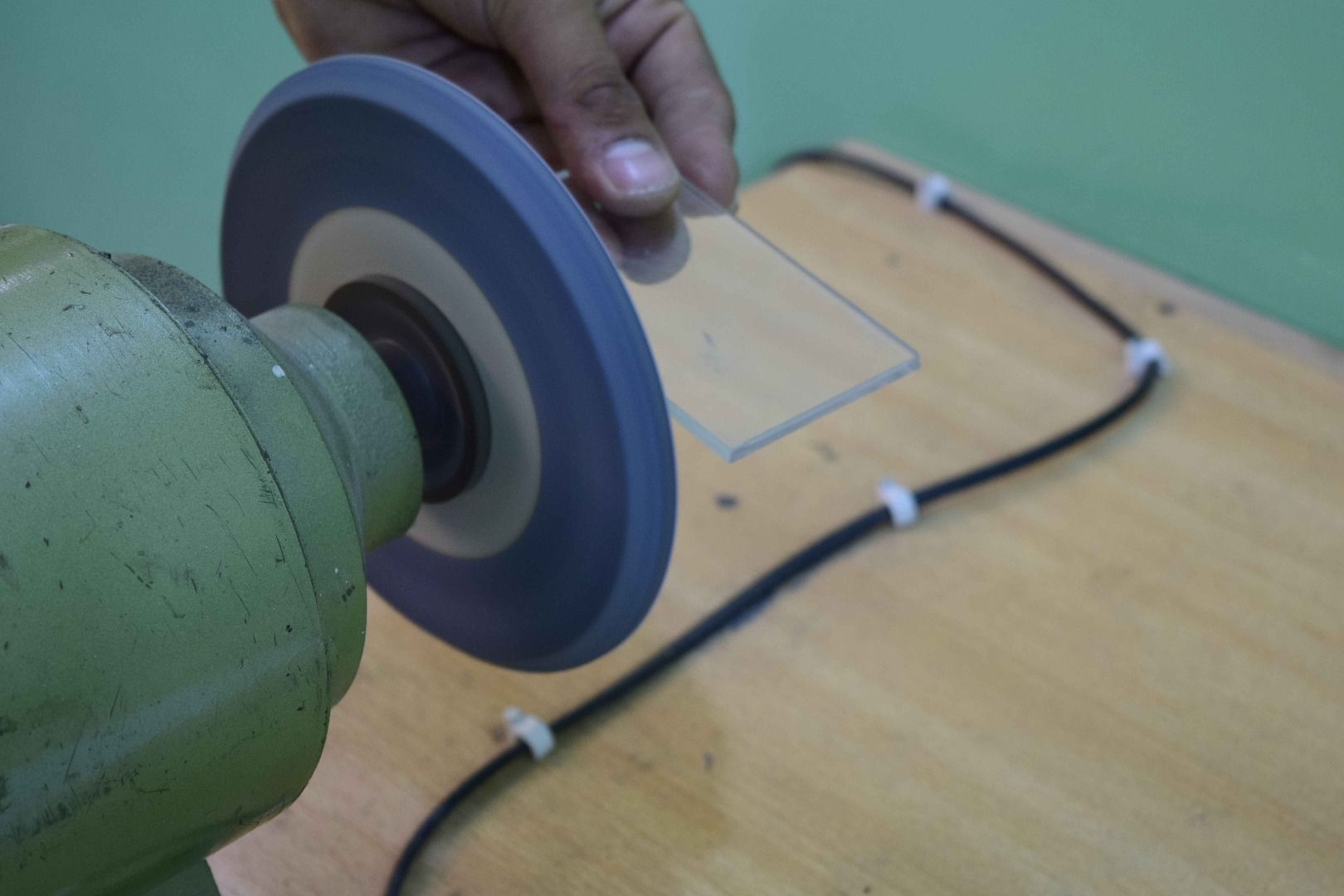 Handmade Plexiglass Project Boxes From Scratch : 7 Steps (with Pictures) - Instructables