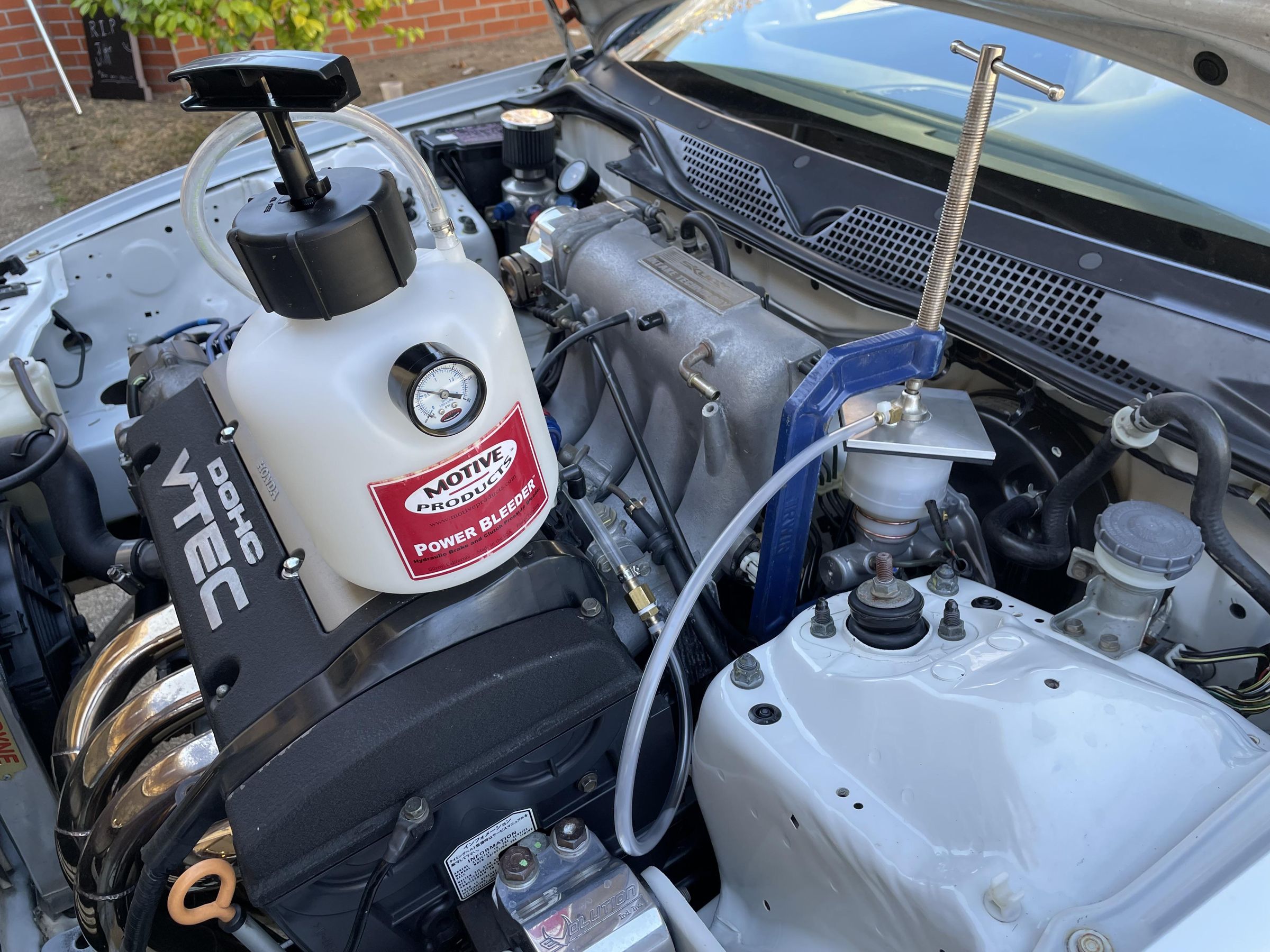 Brake Bleeder Universal Cap : 4 Steps - Instructables