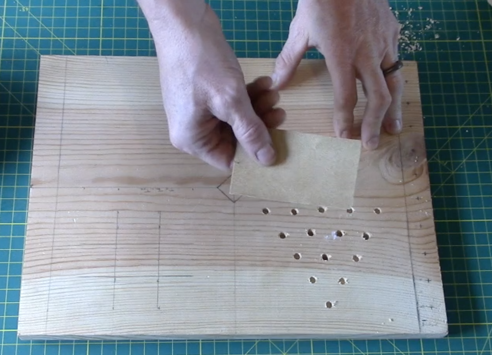 Peg Solitaire Puzzle : 3 Steps - Instructables