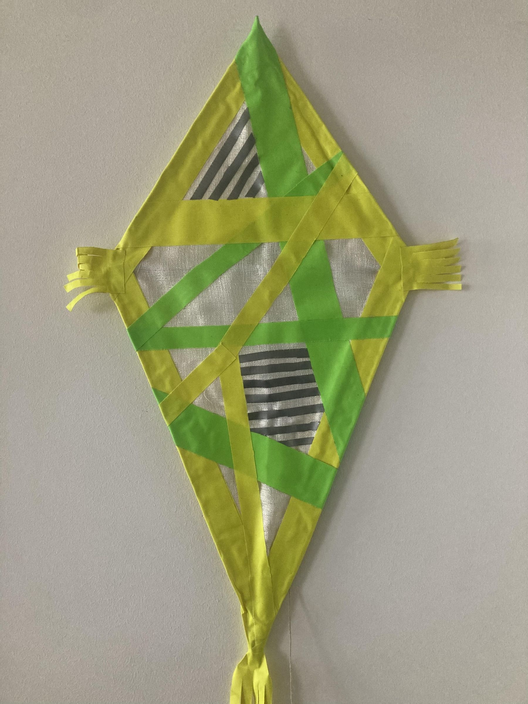Tape-Art-Kite : 5 Steps - Instructables