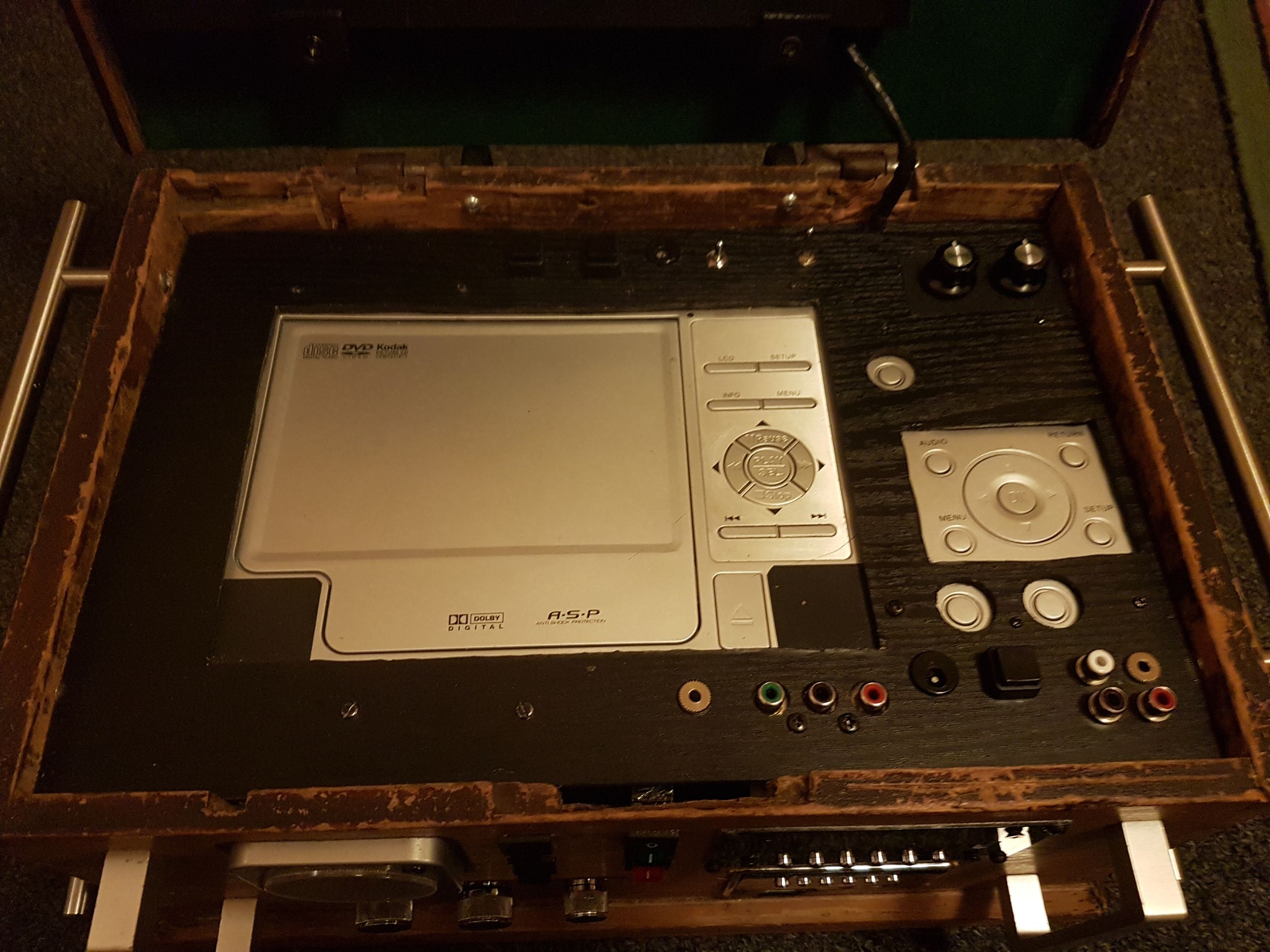 Portable Entertainment Center : 3 Steps - Instructables