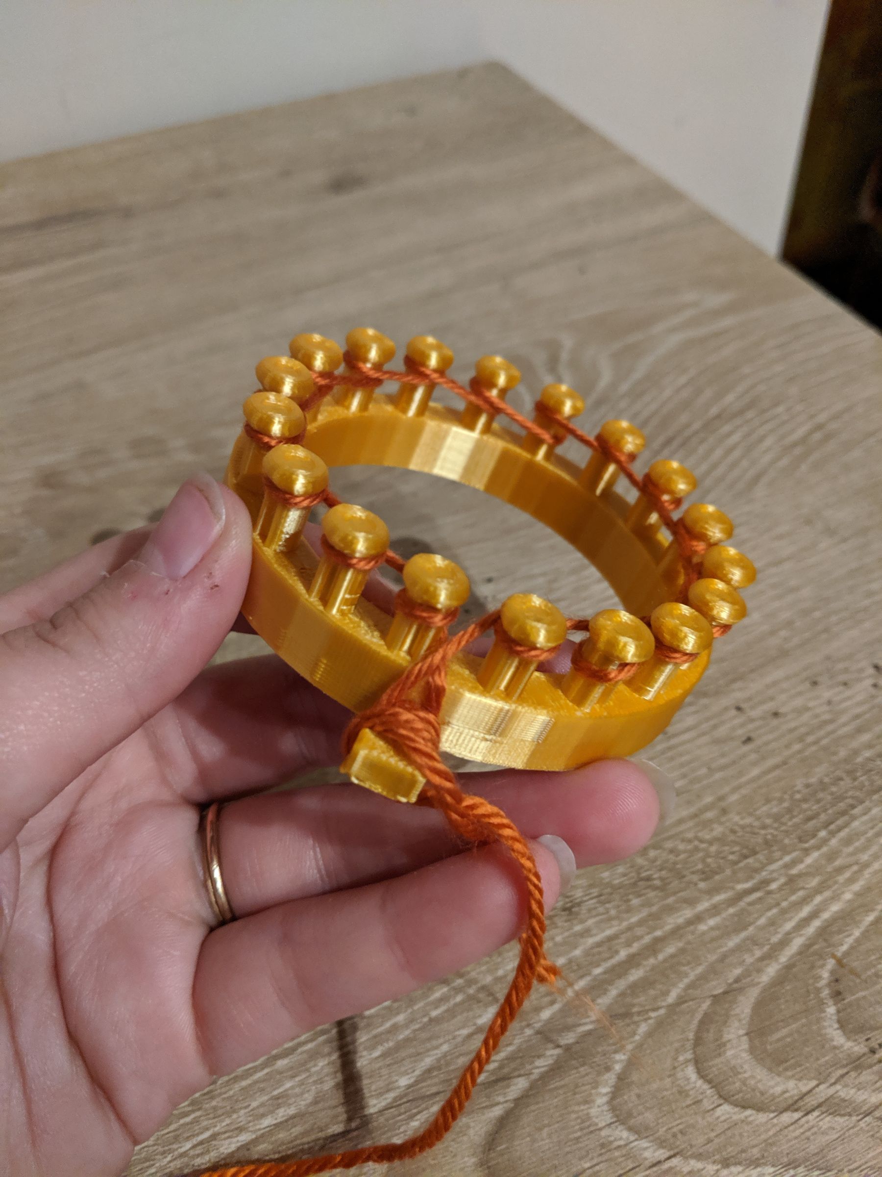 3D-Printed Loom Knit Scarf : 11 Steps (with Pictures) - Instructables