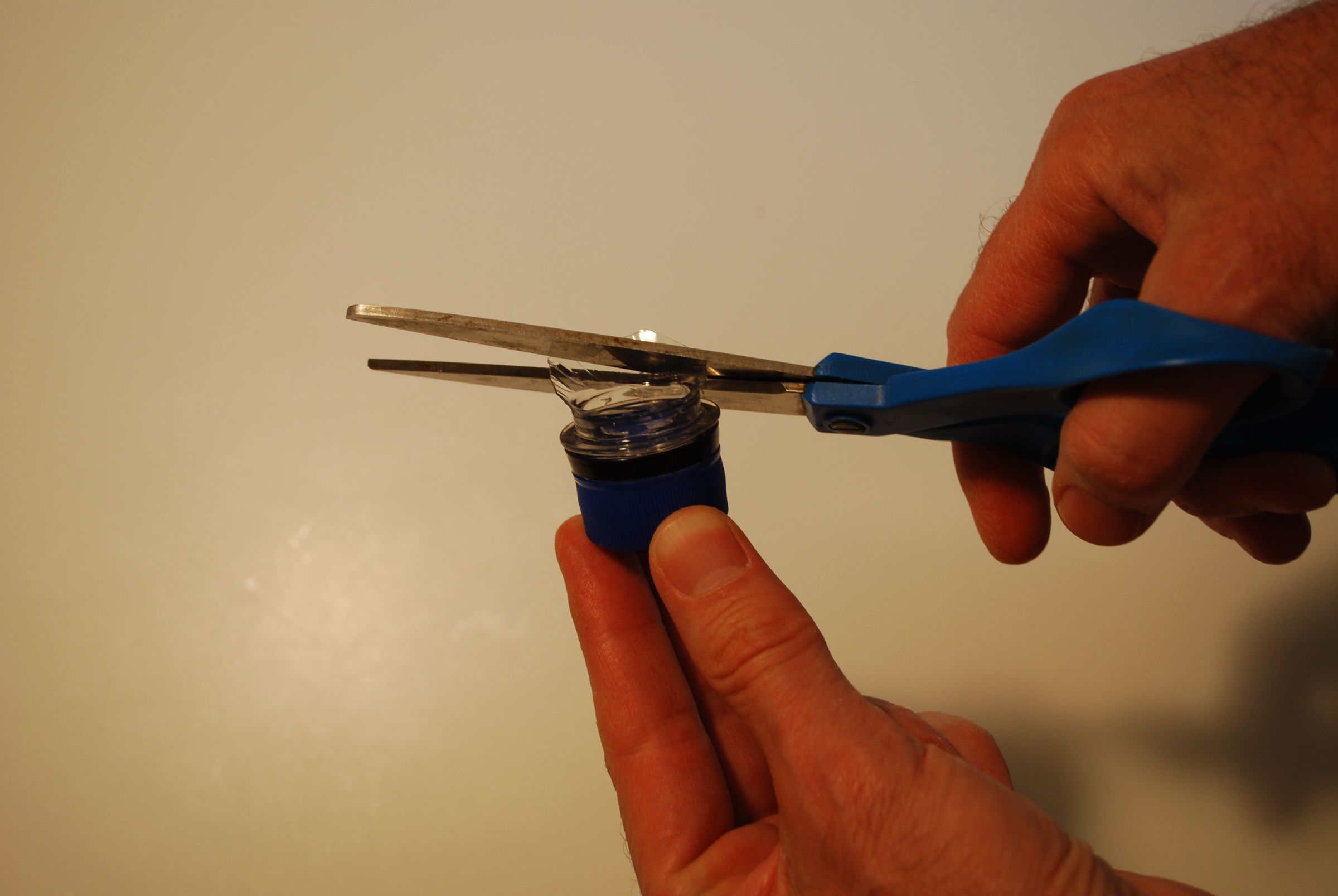 Micro (Geocache) Container : 10 Steps - Instructables