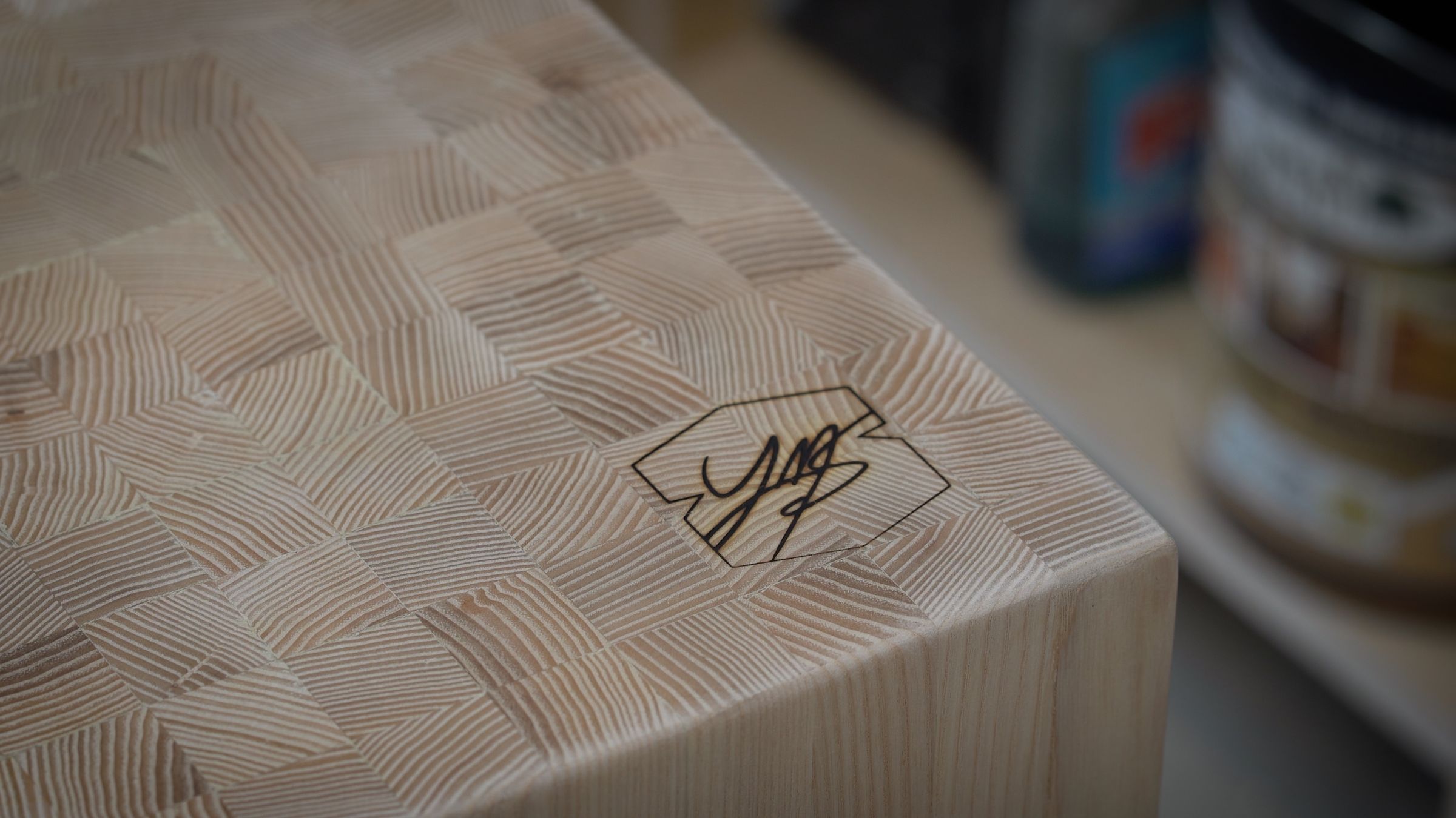 Pixelated End Table : 15 Steps (with Pictures) - Instructables