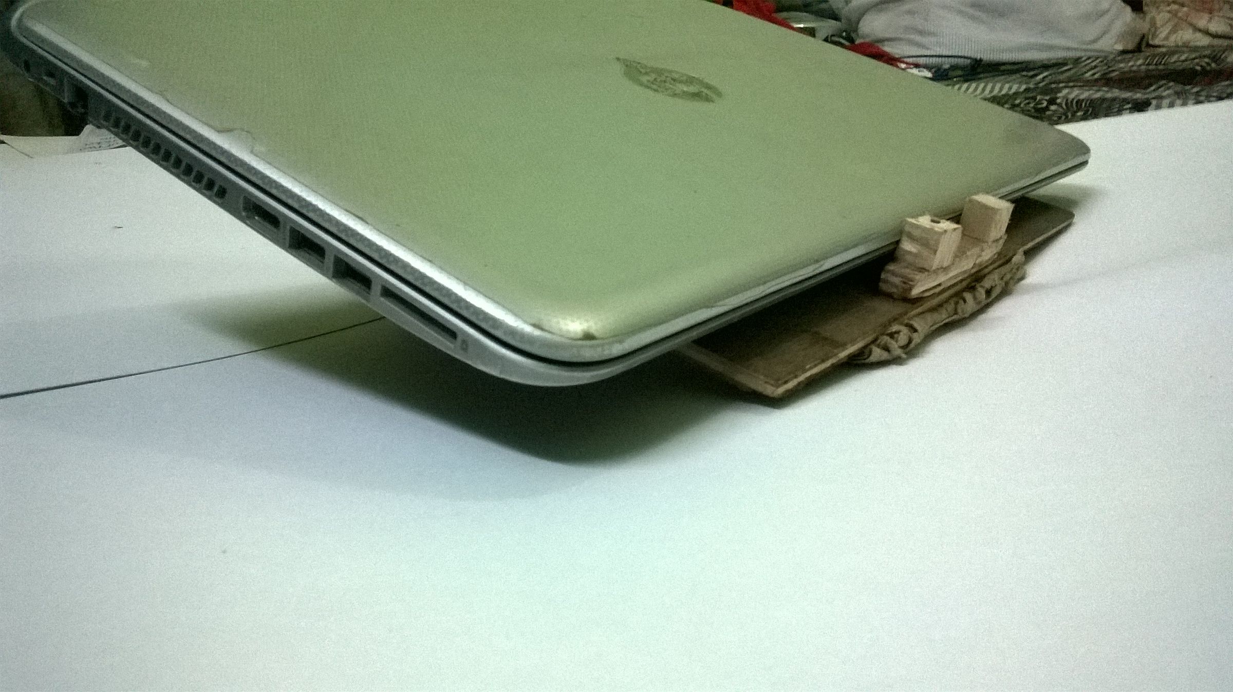 Quick, Easy, Dirt-Cheap Laptop Stand : 4 Steps (with Pictures ...