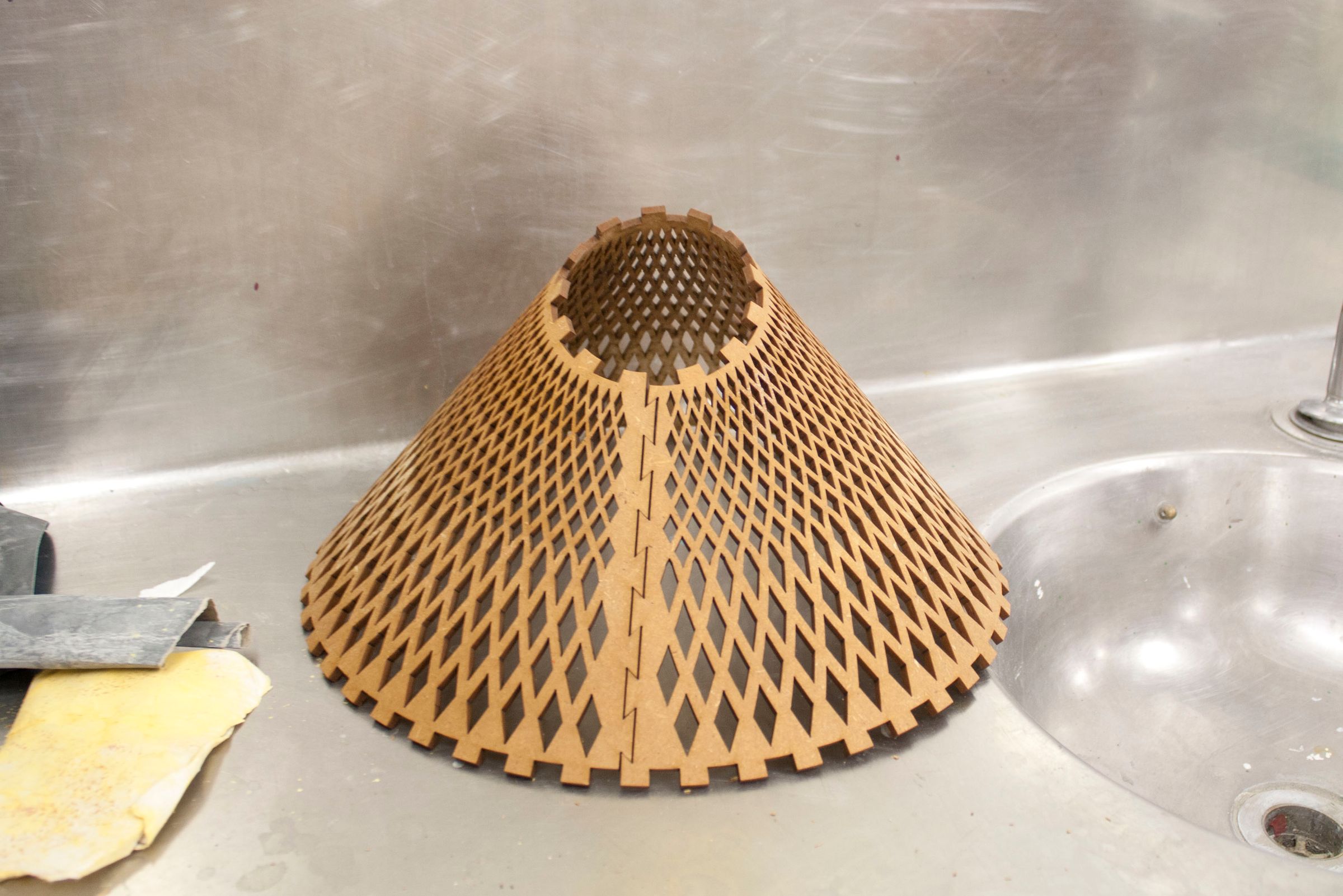 Kerf Table Lamp : 4 Steps (with Pictures) - Instructables