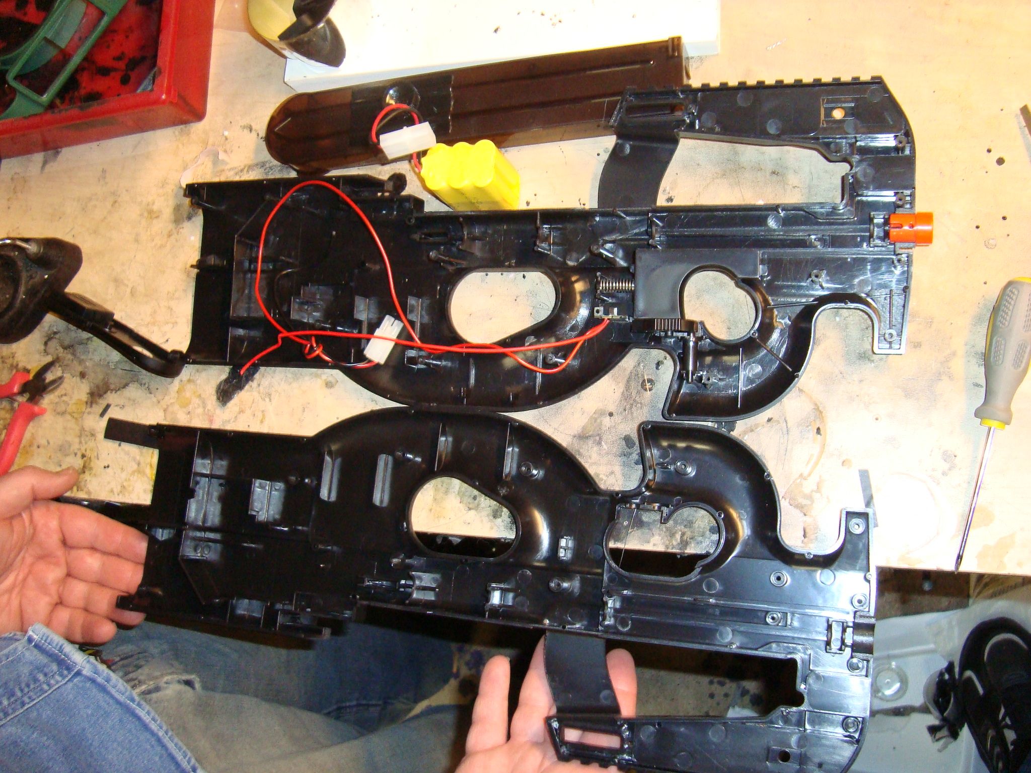 Conversion of Cheap Airsoft P90 to Miles Laser Tag. : 20 Steps (with ...