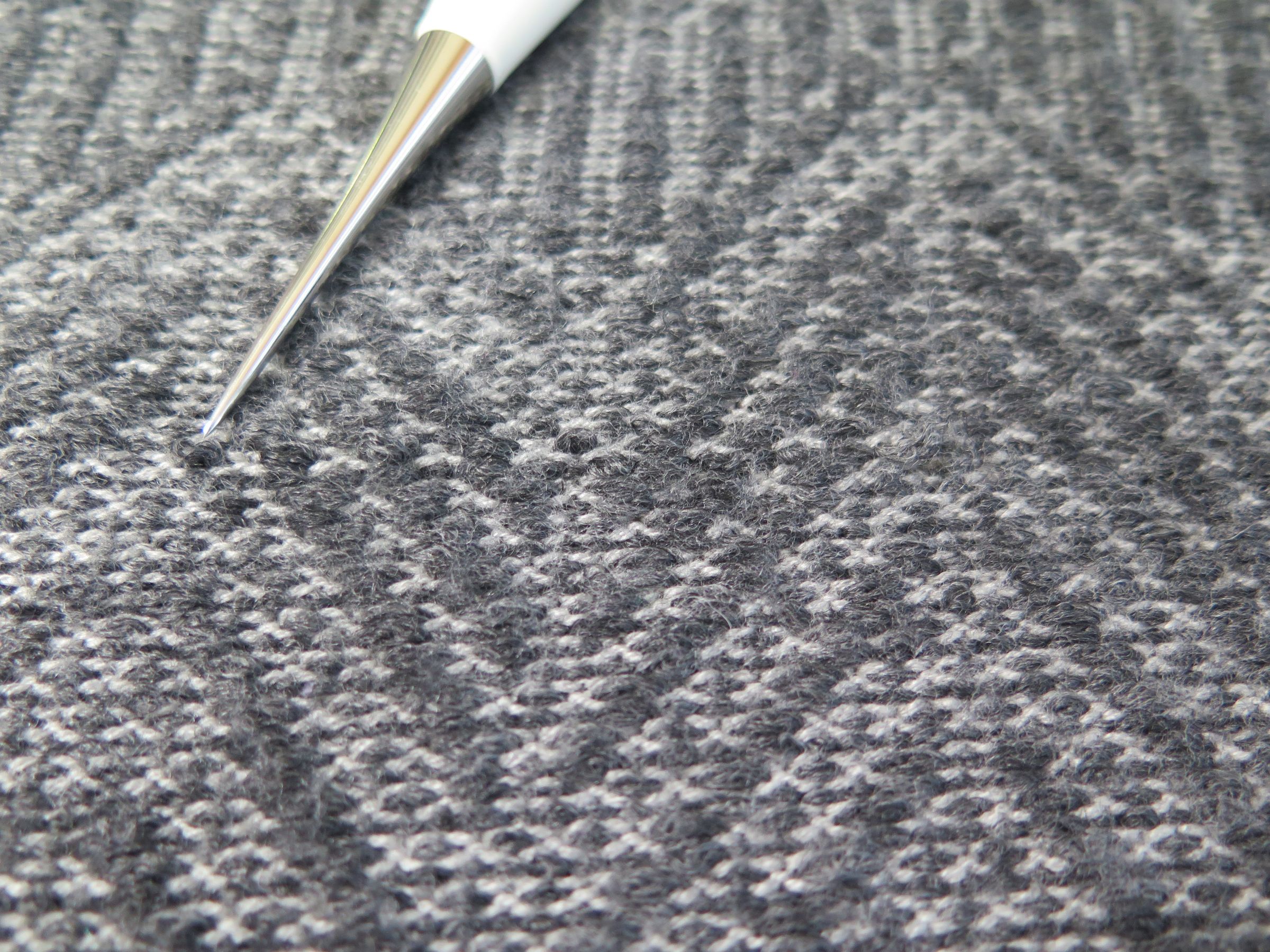 How to Fix a Snagged Sweater : 3 Steps (with Pictures) - Instructables