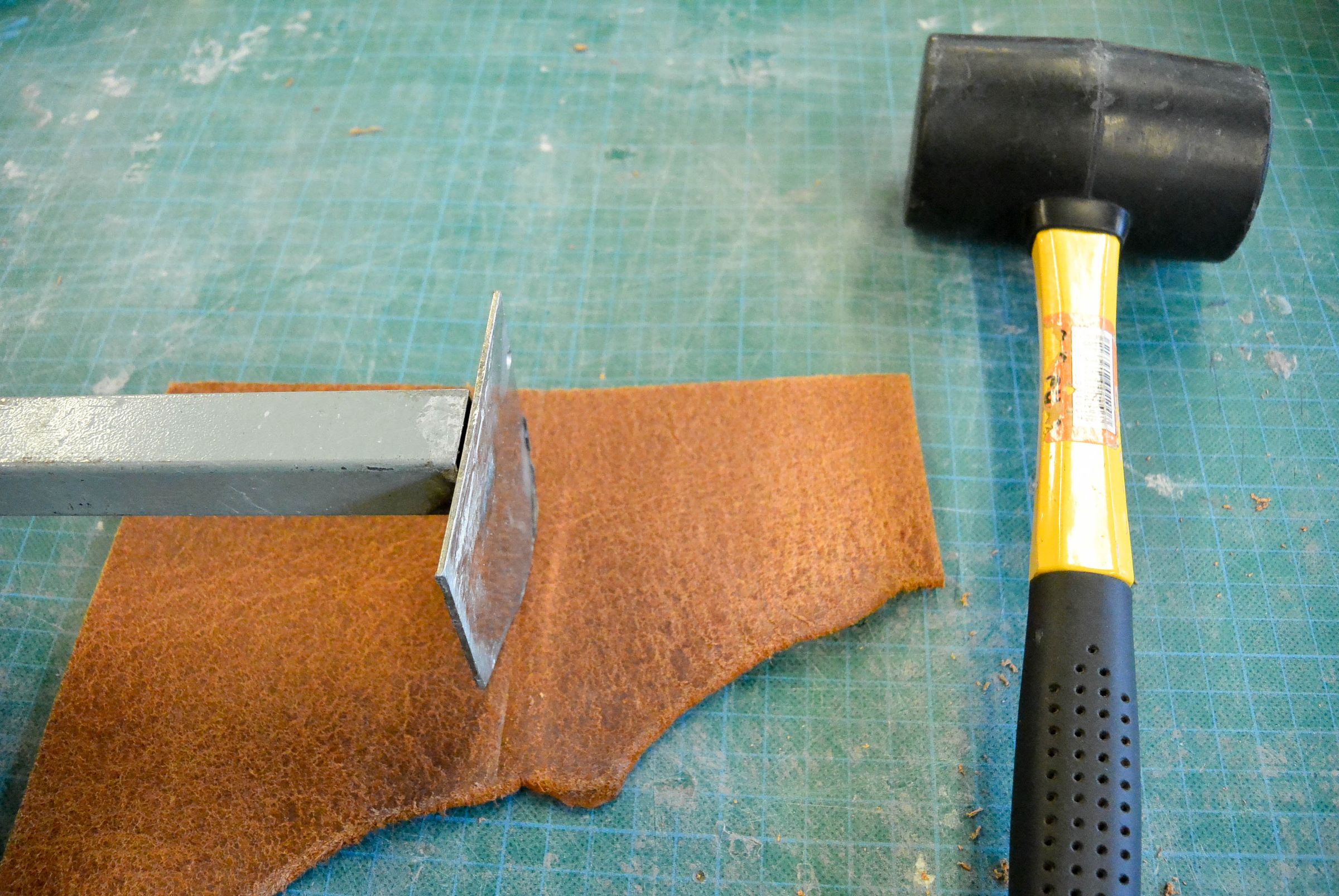 Leather Folding Techniques - Werkplaatsidc : 10 Steps (with Pictures ...