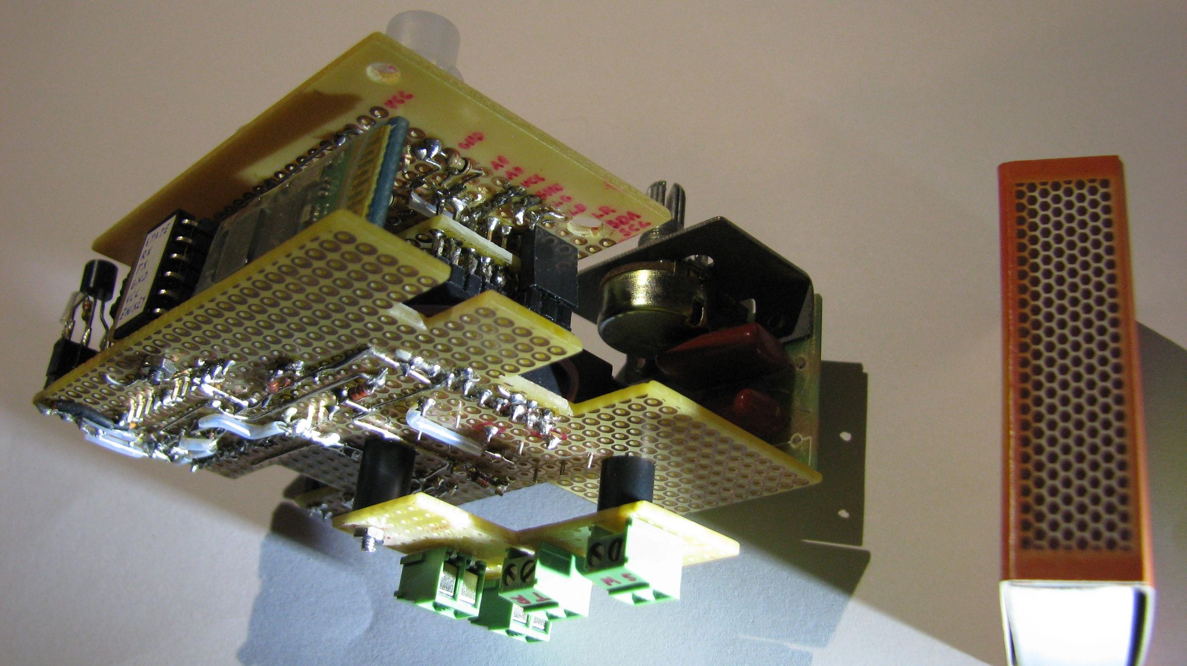 Smart Bluetooth Thermostat Arduino, Airing and Lights Control : 7 Steps ...