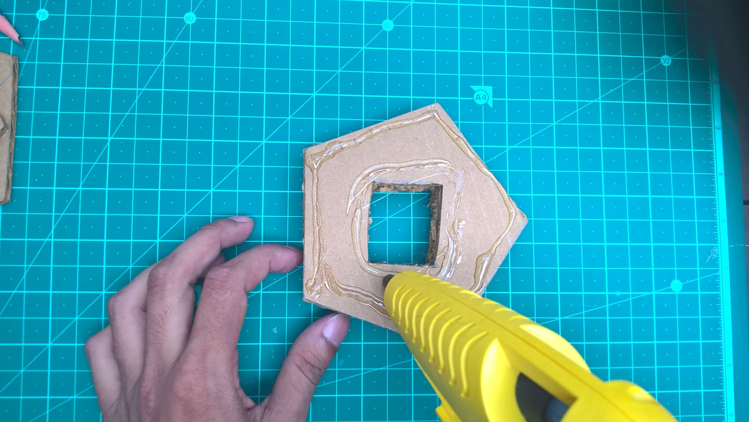 DIY Cardboard Lamp : 8 Steps (with Pictures) - Instructables