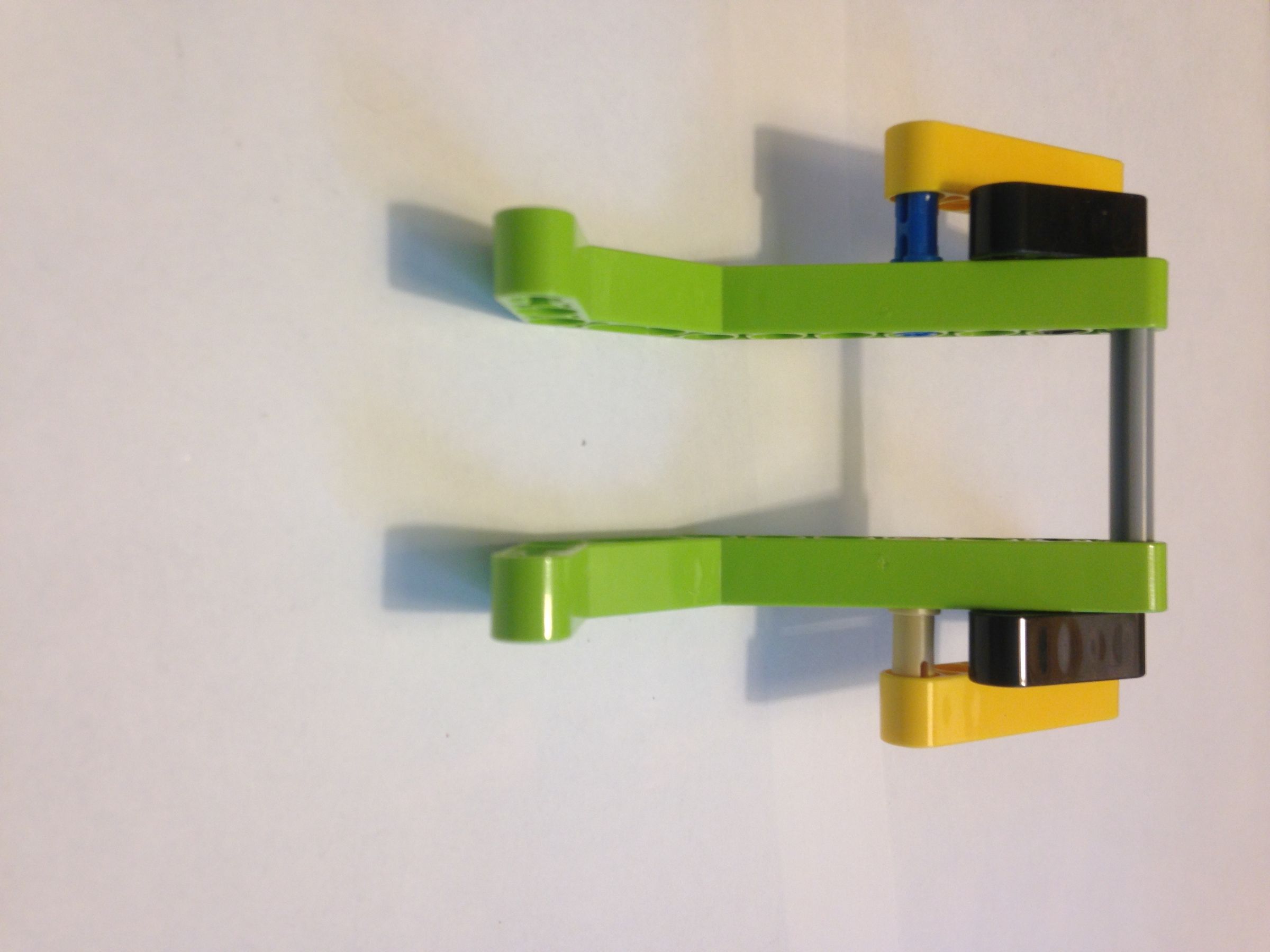 Simple Lego Smartphone Stand : 8 Steps - Instructables
