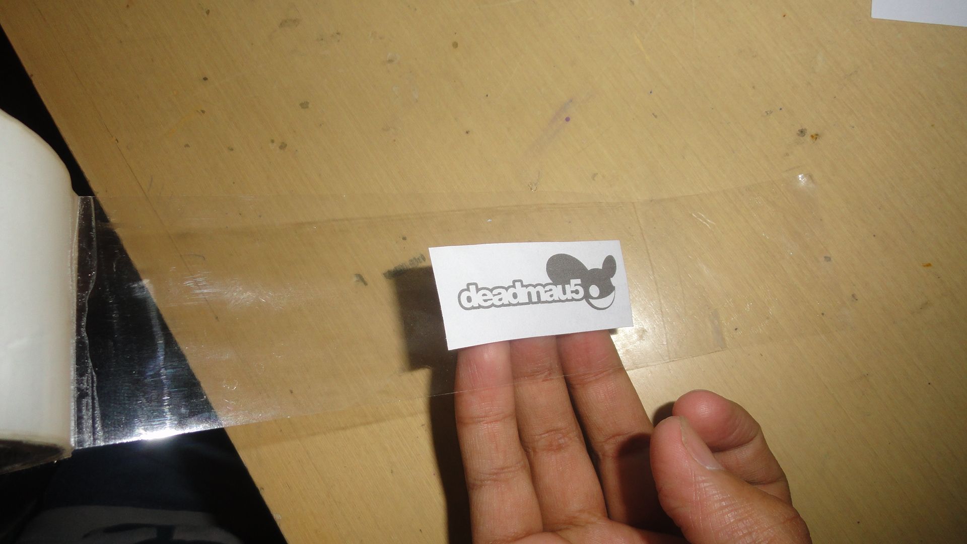 How to Make Custom Sticker or a Small Logo : 7 Steps - Instructables