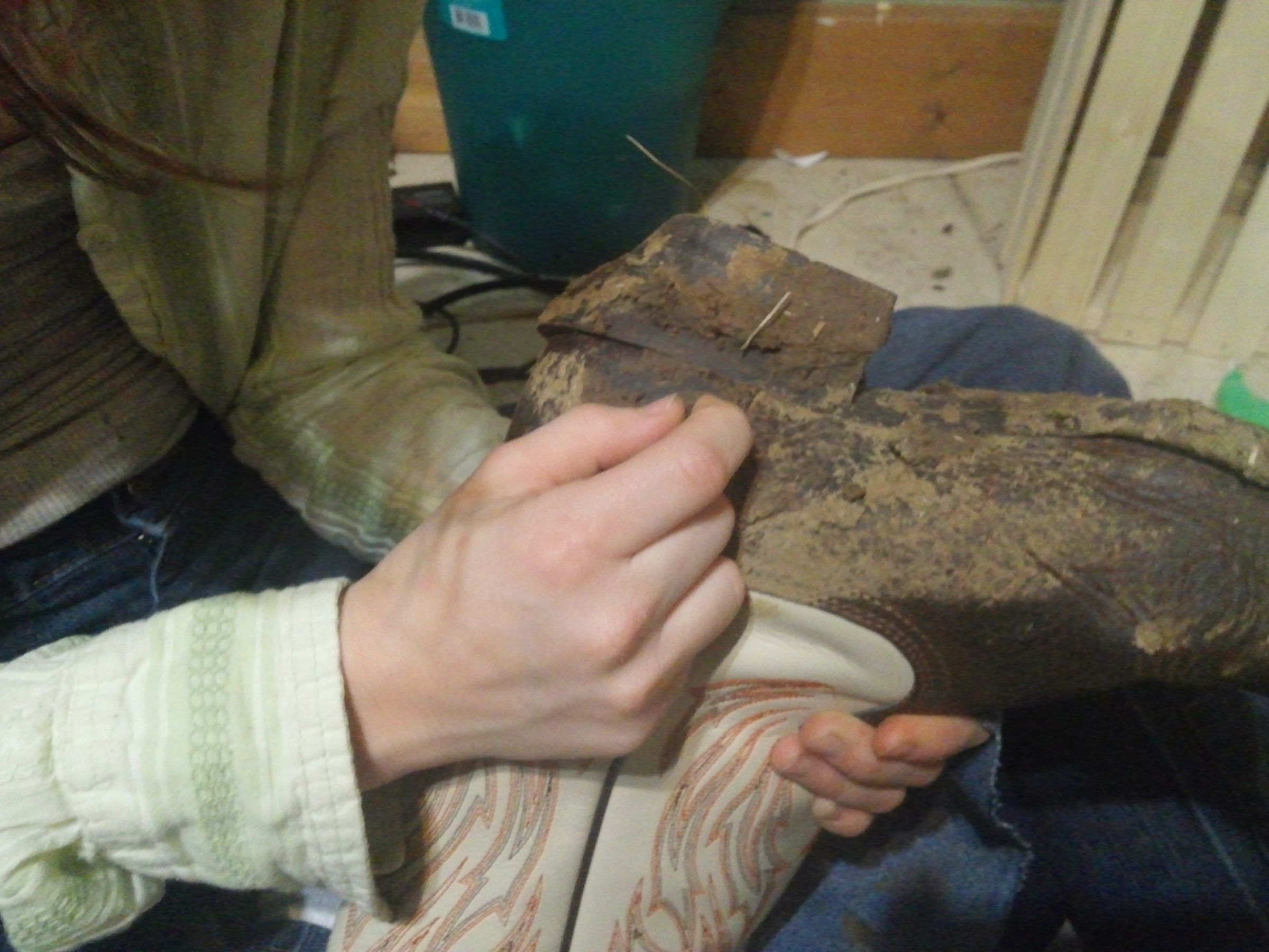How to Clean and Shine Boots : 4 Steps (with Pictures) - Instructables