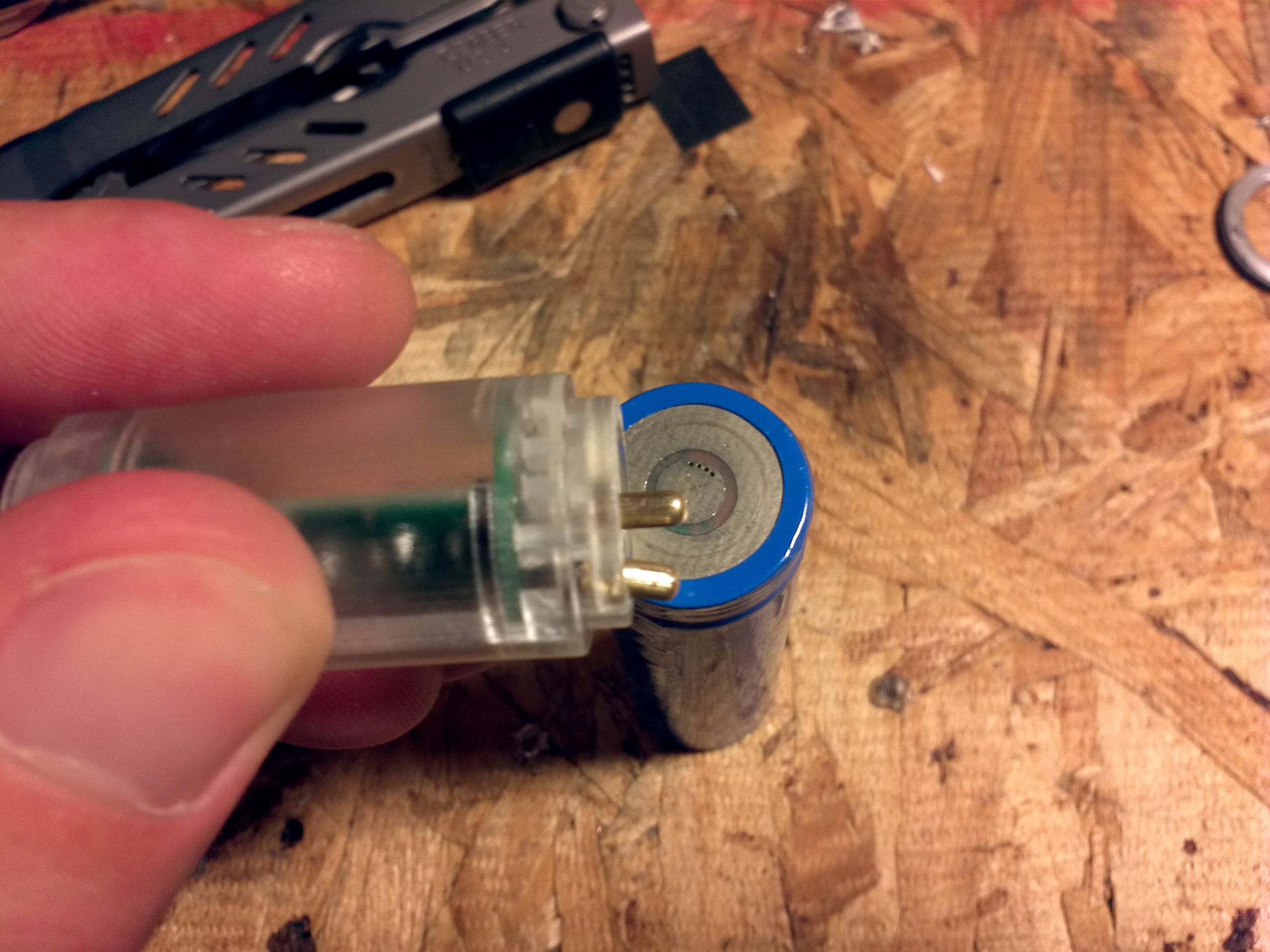 Goal Zero Bolt Flashlight Modified to Charge Standard 18650s : 7 Steps ...