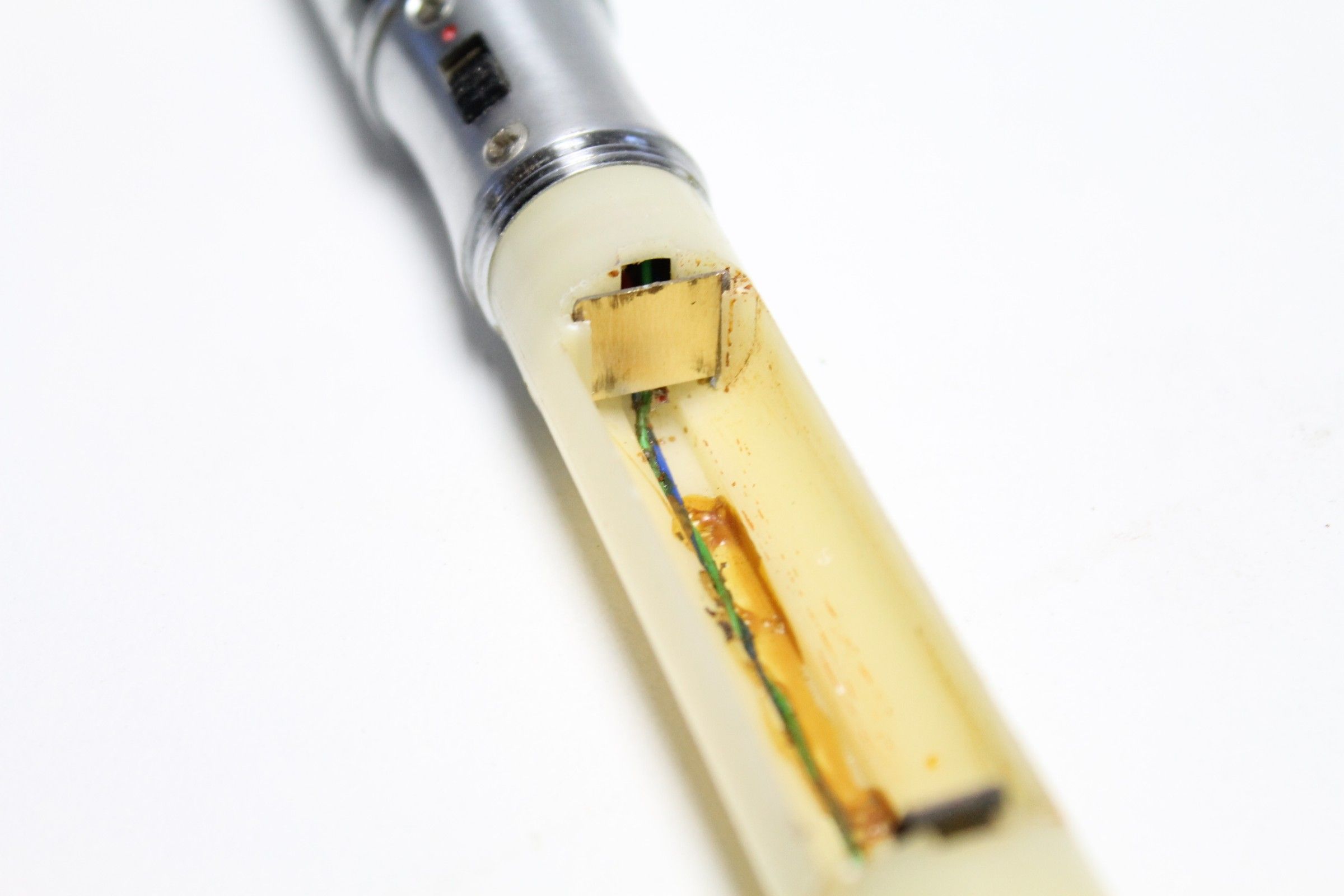 How to Fix Corroded Battery Terminals : 12 Steps (with Pictures ...