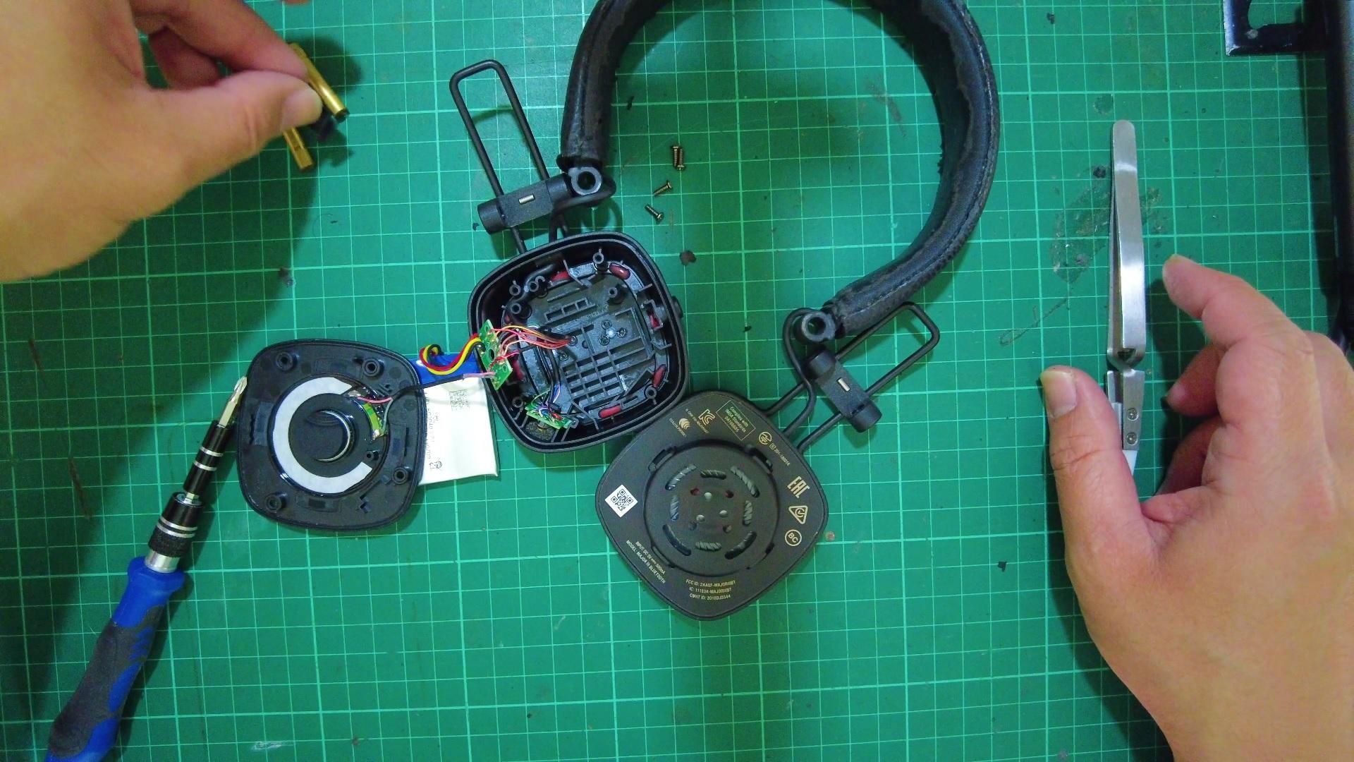 Marshall Major III / IV Headband and Earpad Replacement : 6 Steps (with Pictures) - Instructables