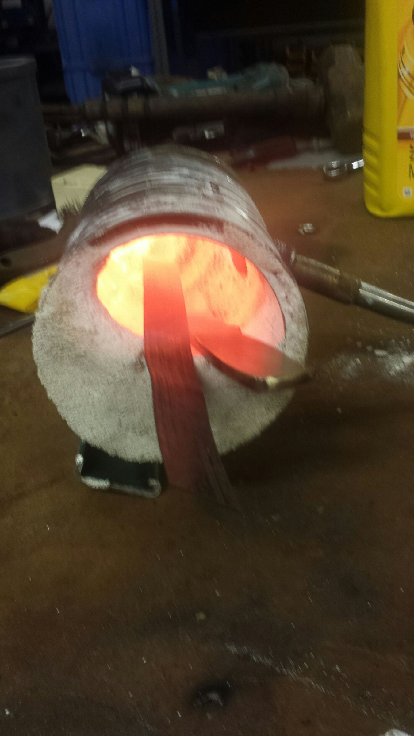 Tempering a Knife Using My Coffee Can Forge. : 3 Steps - Instructables