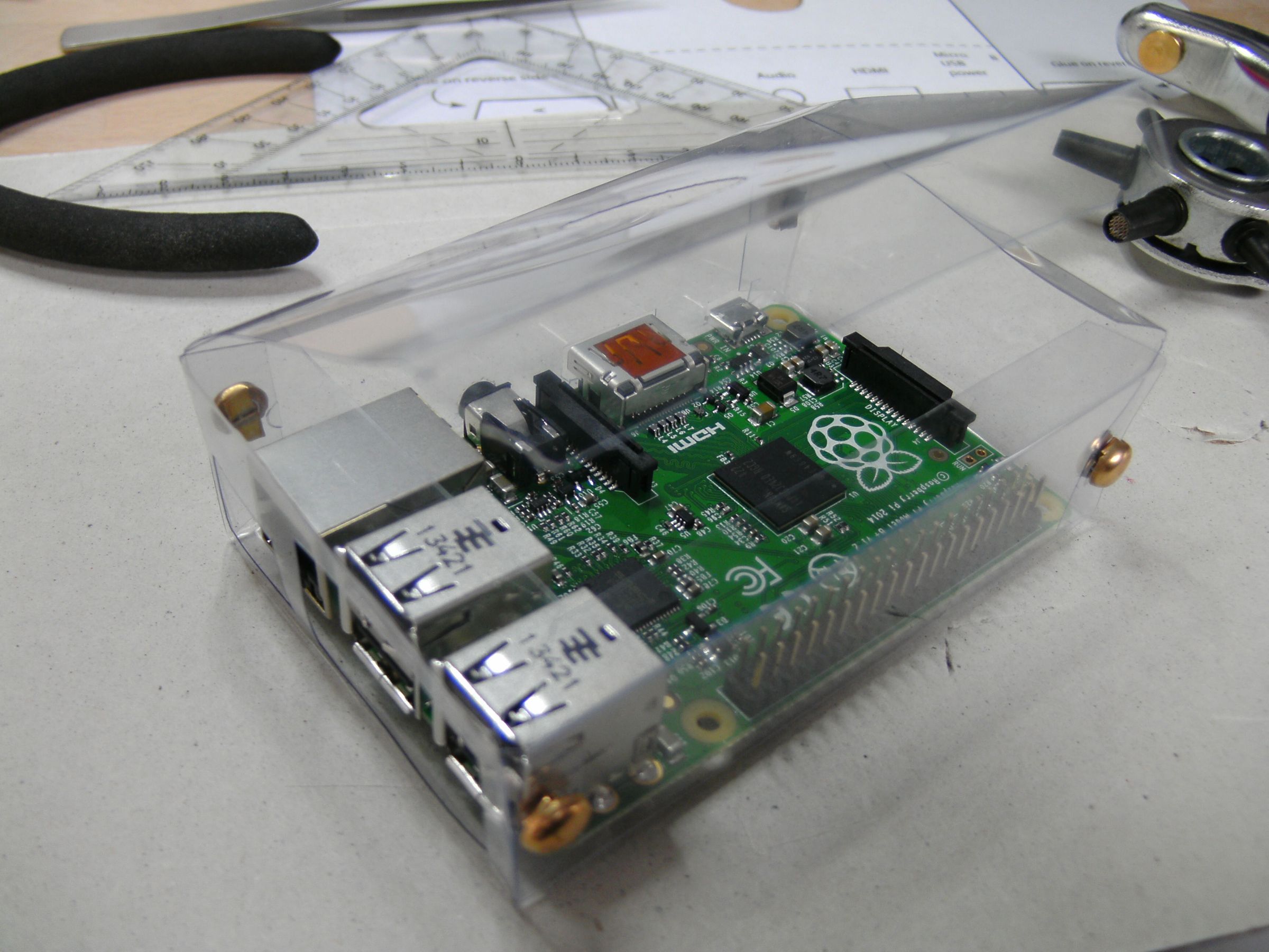 Simple Raspberry Pi B+ Case : 6 Steps - Instructables