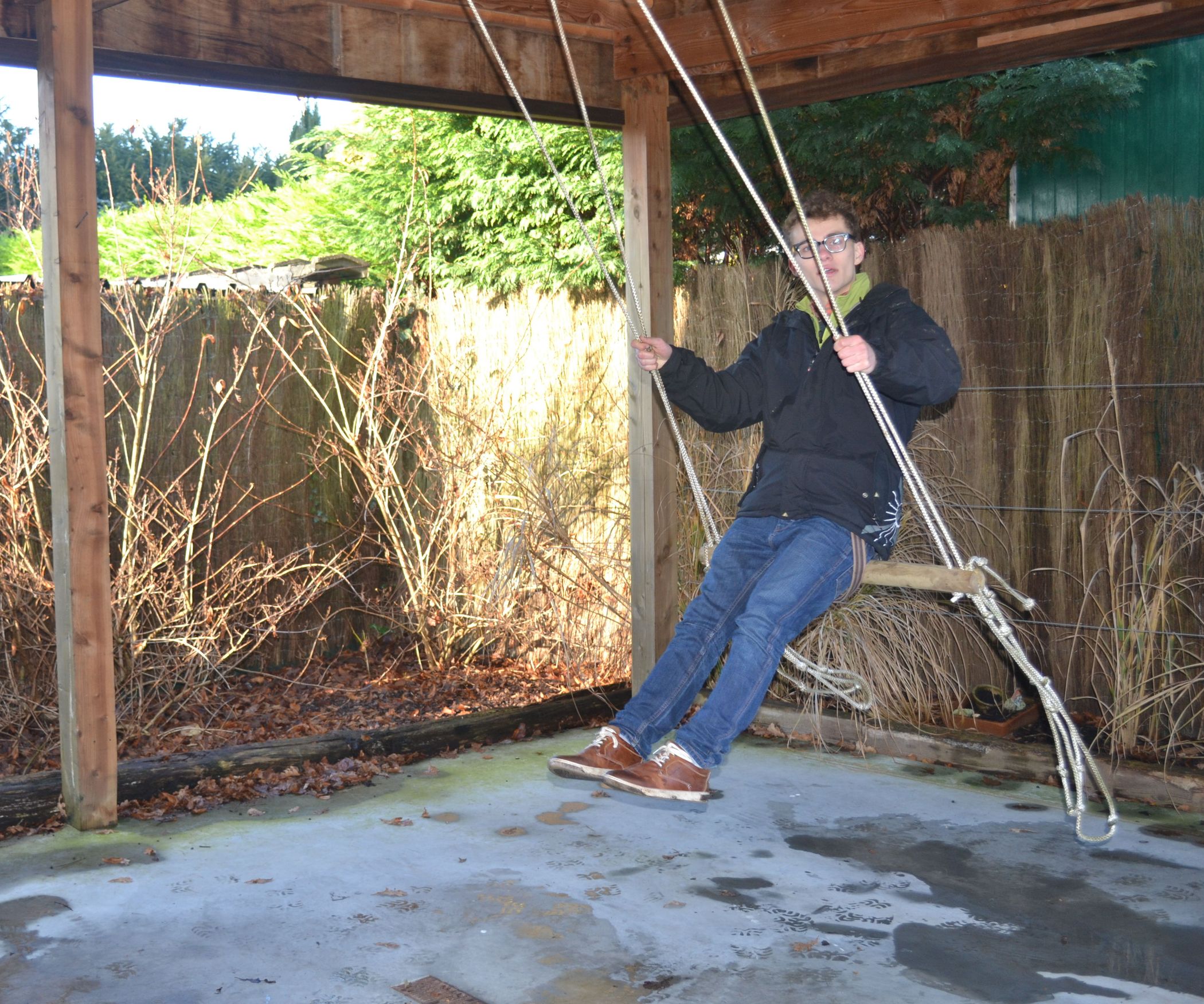 Home Made Swing : 8 Steps - Instructables