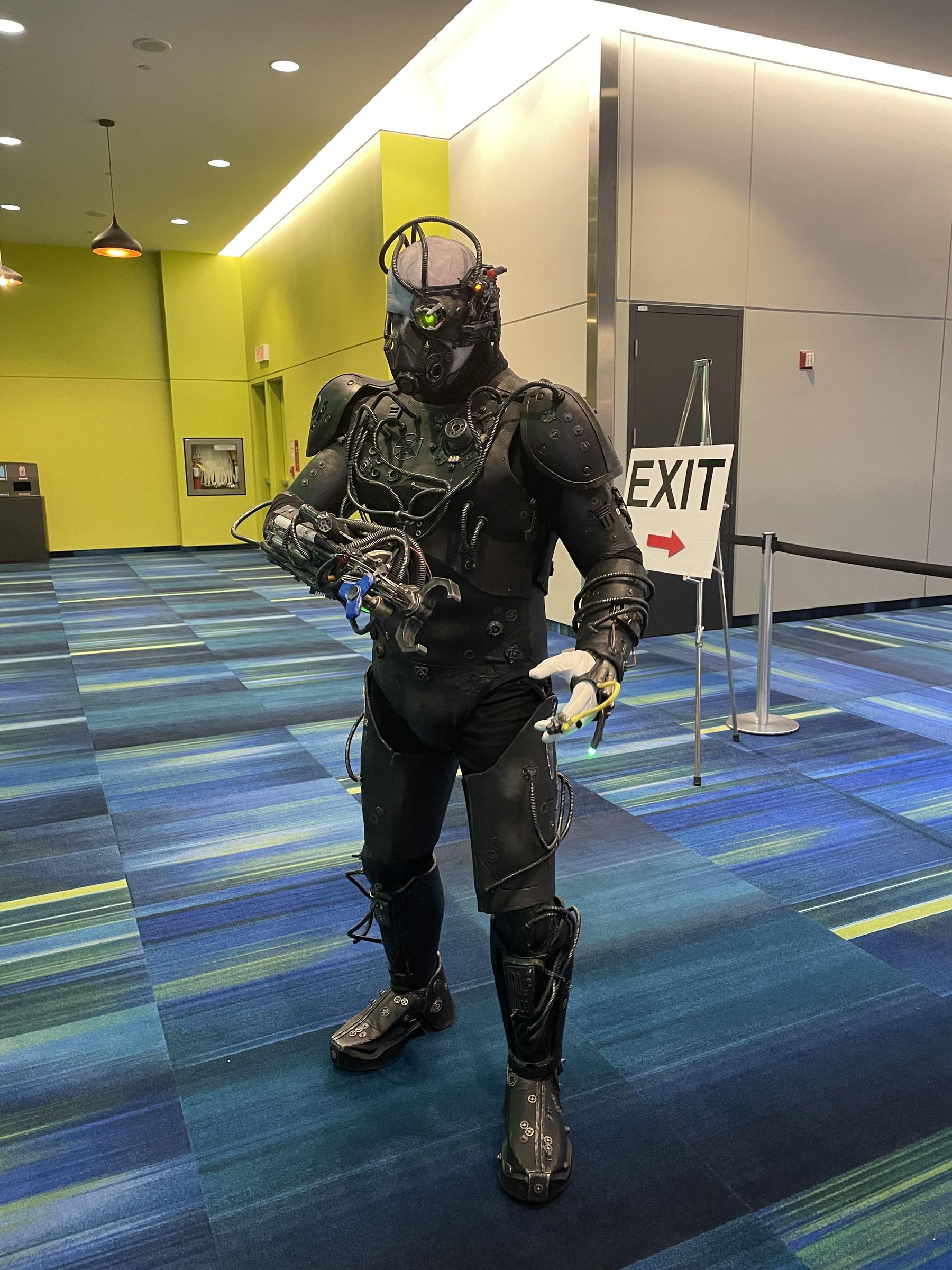 Star Trek Borg Costume : 9 Steps (with Pictures) - Instructables