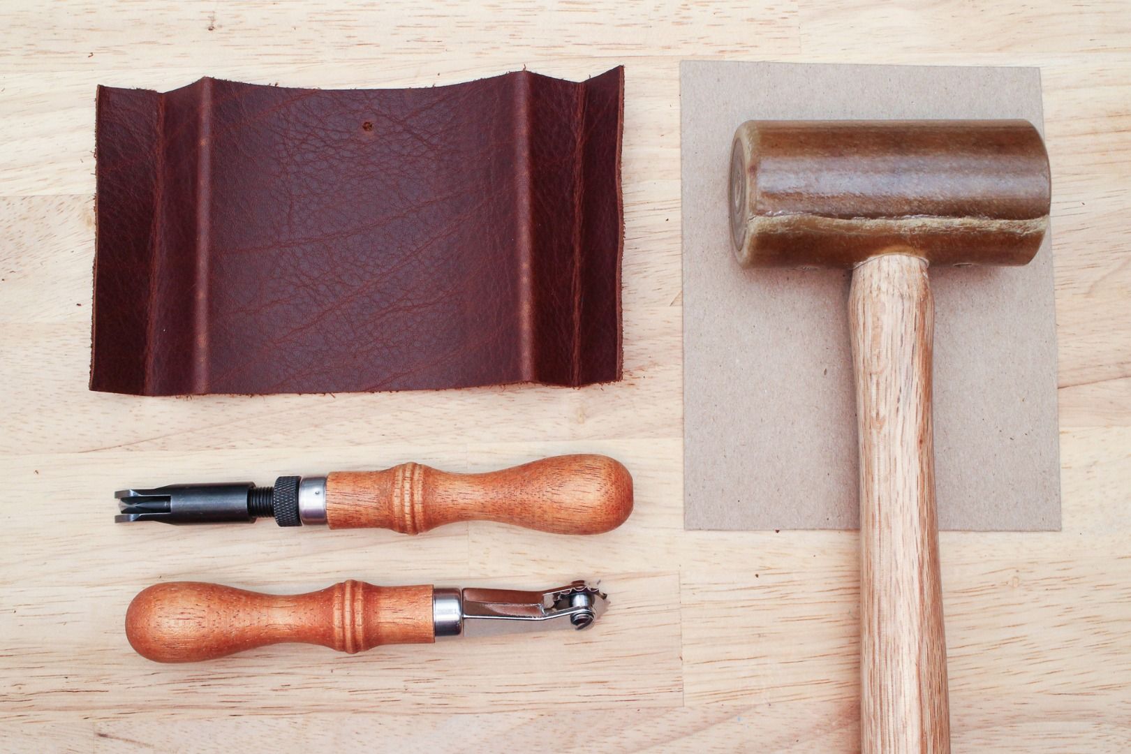 Gouging and Folding Leather : 6 Steps - Instructables