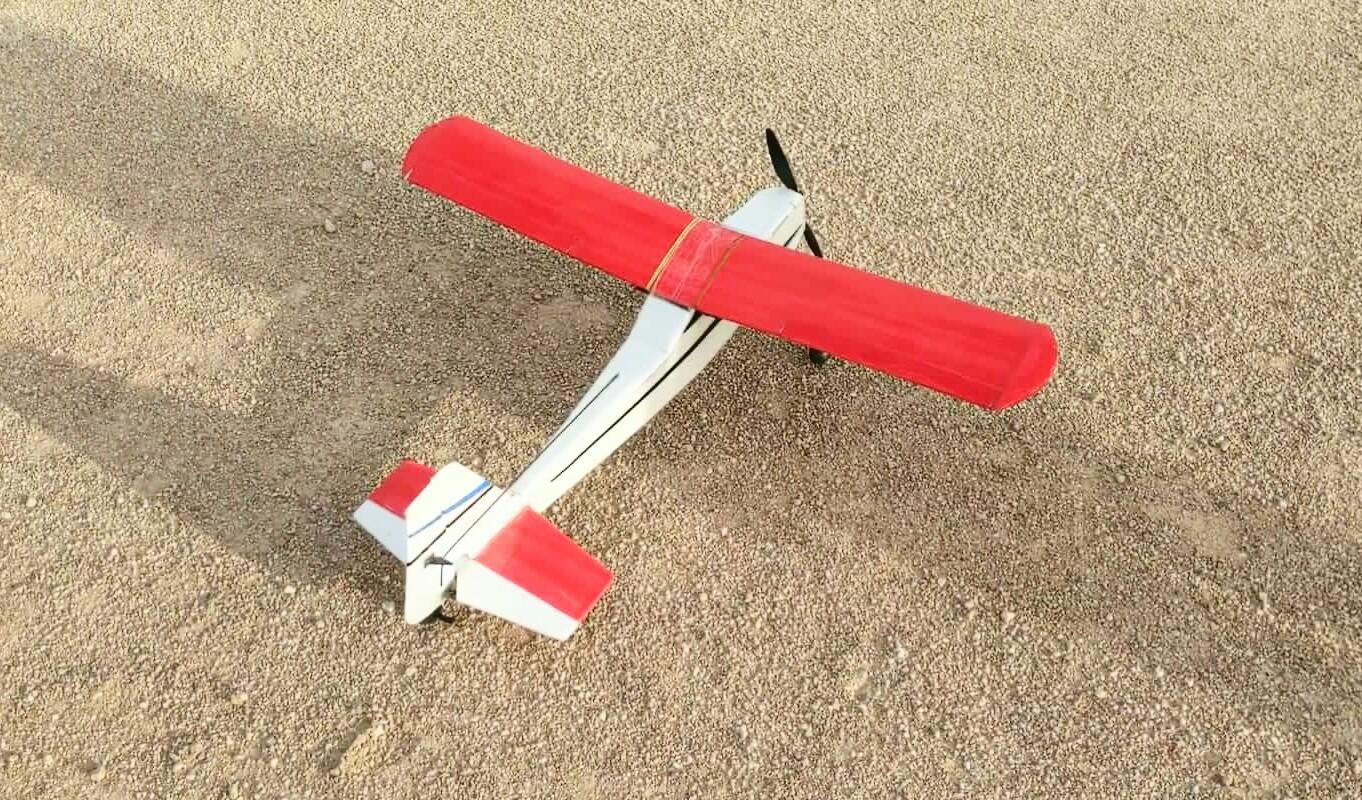 How to Make a RC Trainer Airplane : 9 Steps (with Pictures) - Instructables