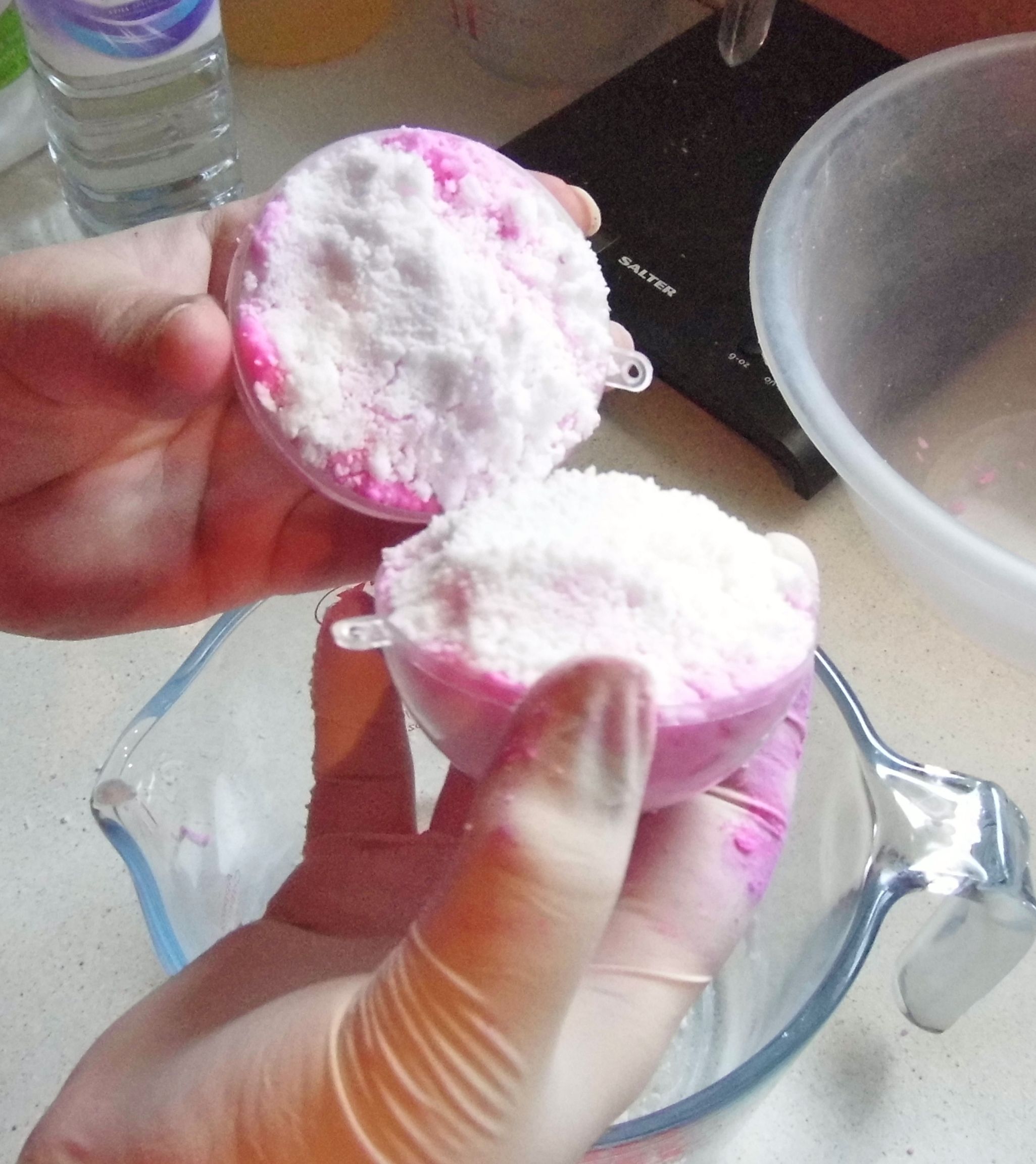 How To: Make a Bath Bomb : 10 Steps (with Pictures) - Instructables