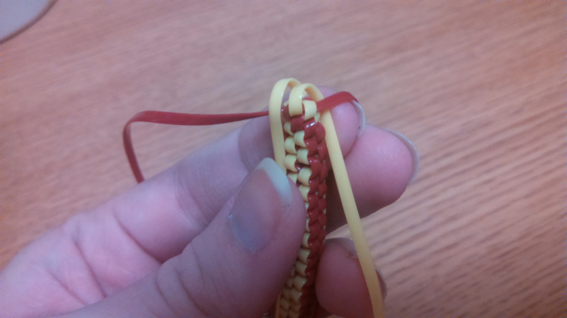 How to Weave Plastic Lacing Crafts : 9 Steps - Instructables