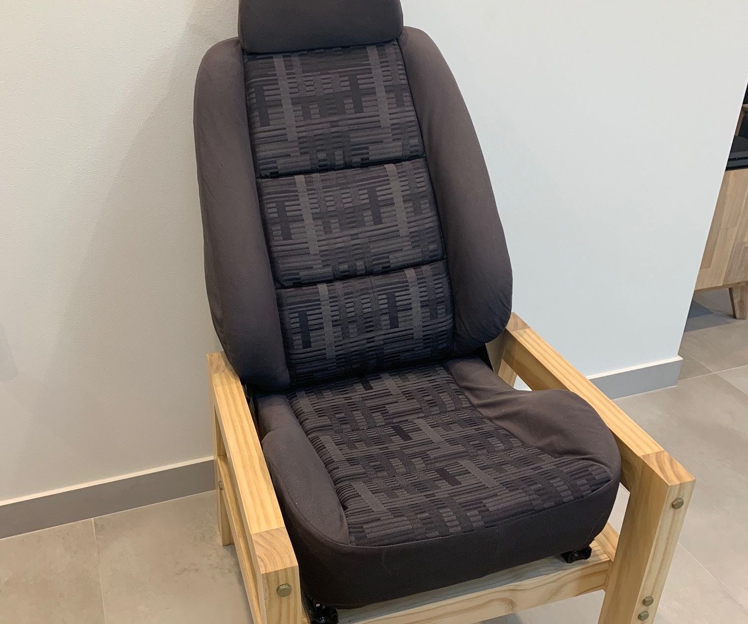 Car Themed Chair : 7 Steps - Instructables