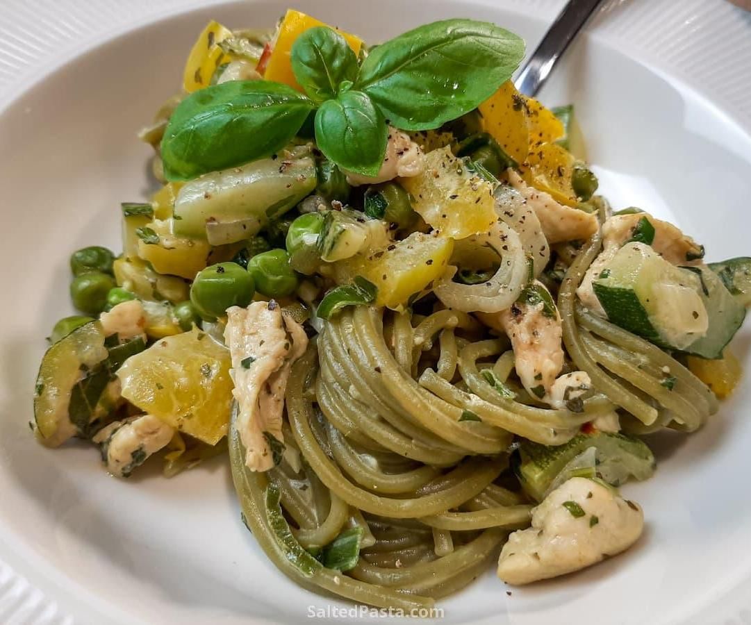 Green Spaghetti With Chicken and Zucchini : 5 Steps (with Pictures ...