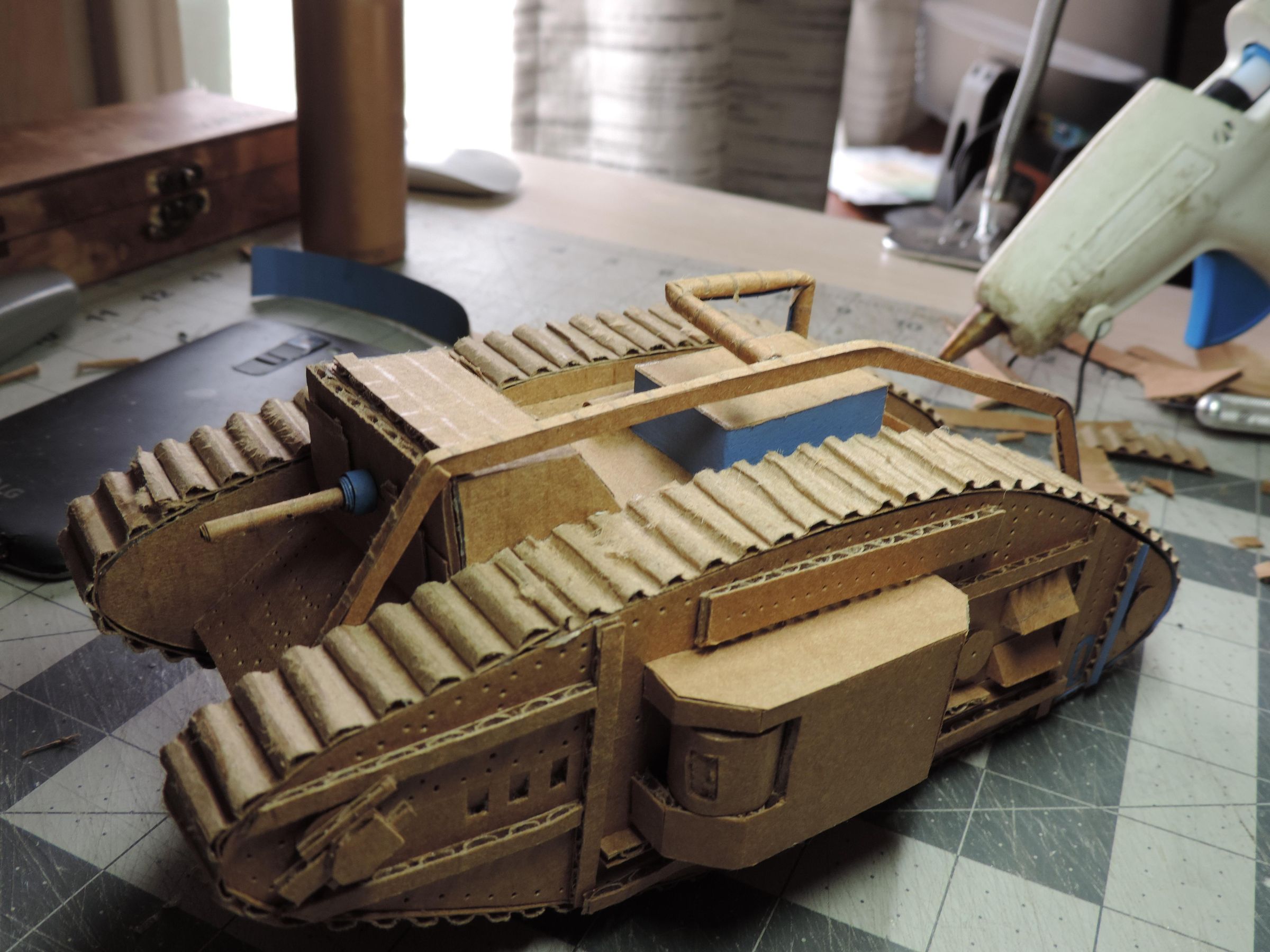 The ULTIMATE Cardboard Model Mark IV Tank With Army Men Figurines : 9 ...