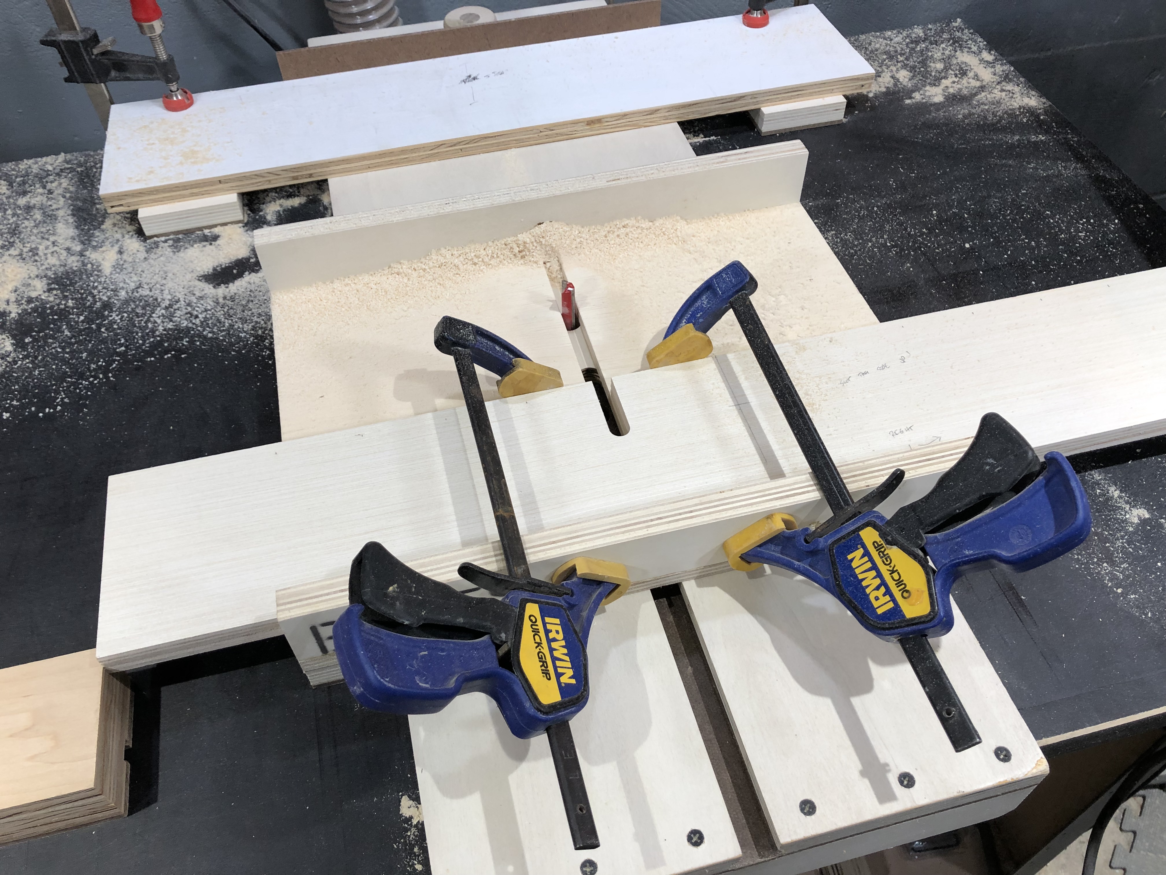 The Multi-Function Router Table Jig : 12 Steps (with Pictures ...