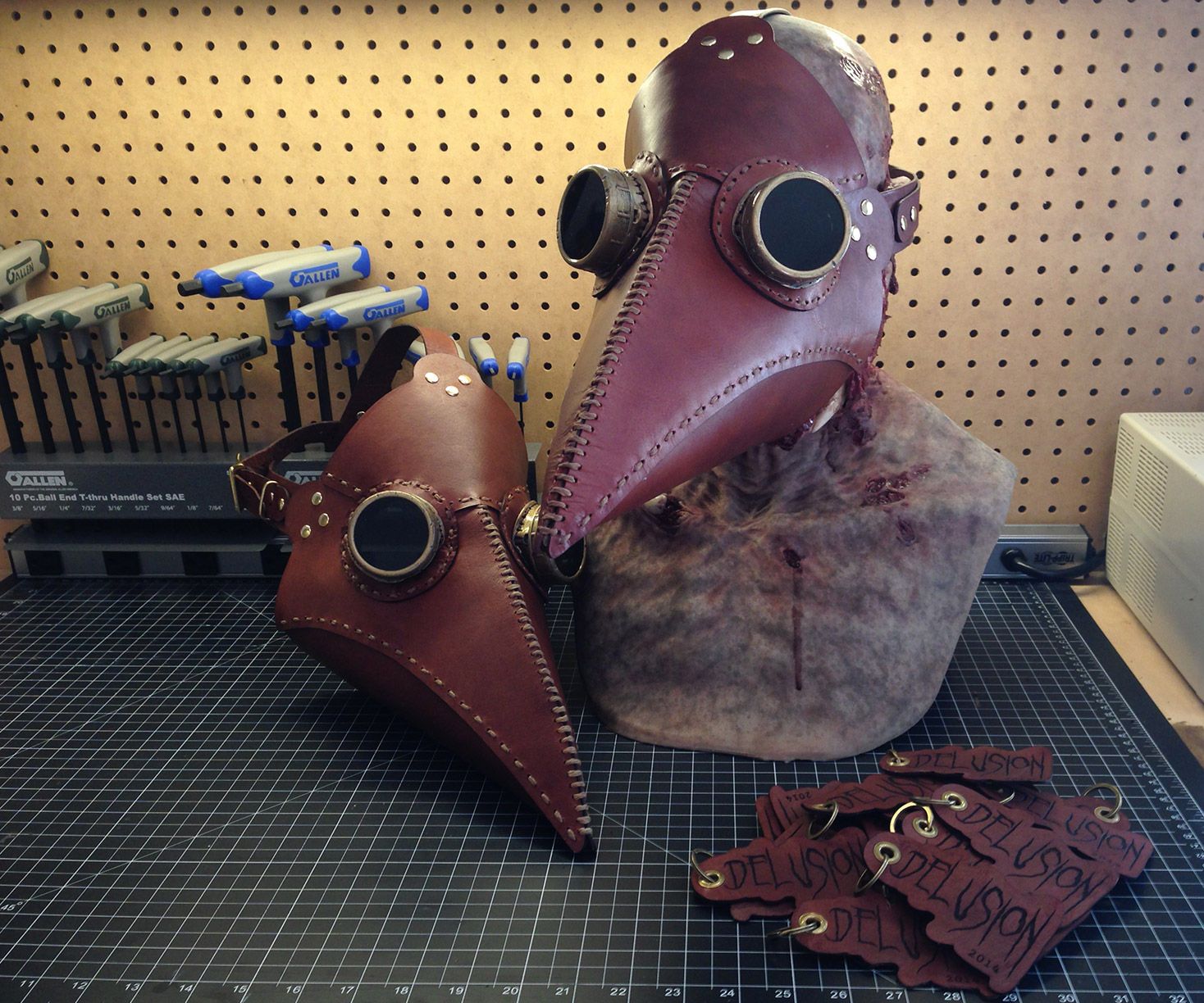 Leather Plague Doctor Mask : 11 Steps (with Pictures) - Instructables