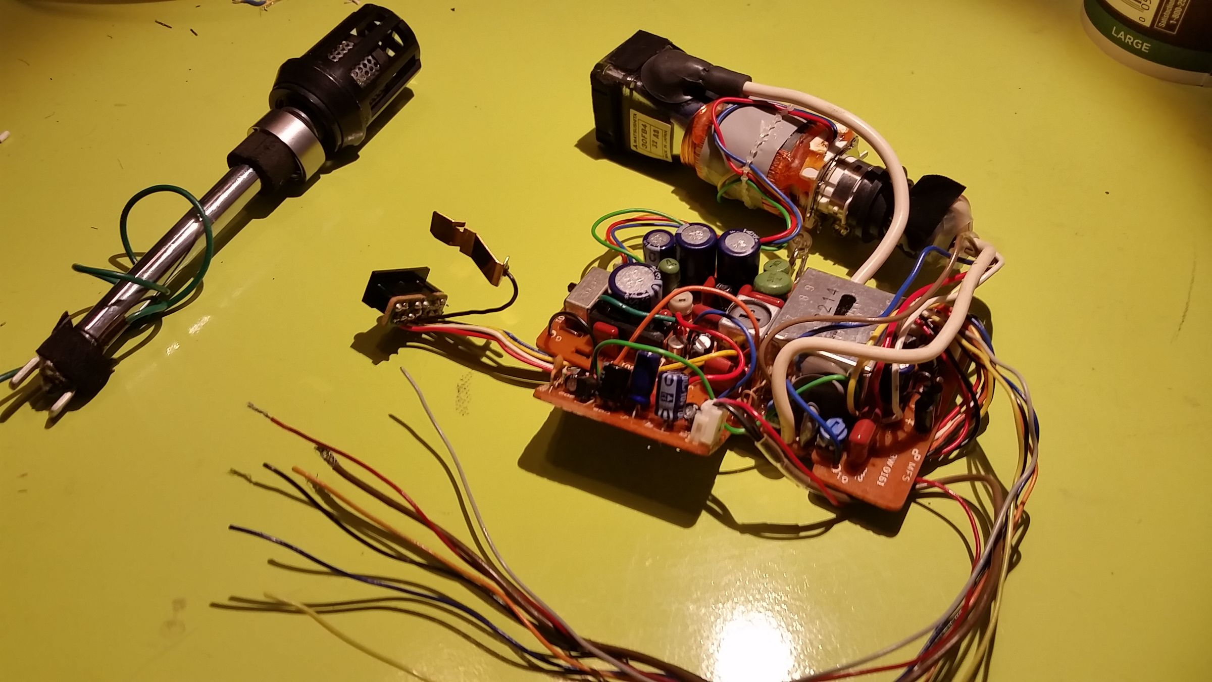 Freeform Mini CRT Sculpture : 4 Steps (with Pictures) - Instructables