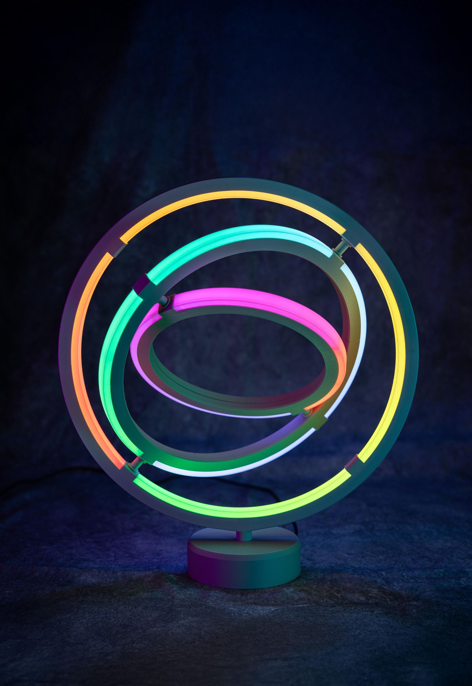 LUMA ORB Space Ring-Lamp - Mesmerizing Lamp With Rotatable Light Rings ...
