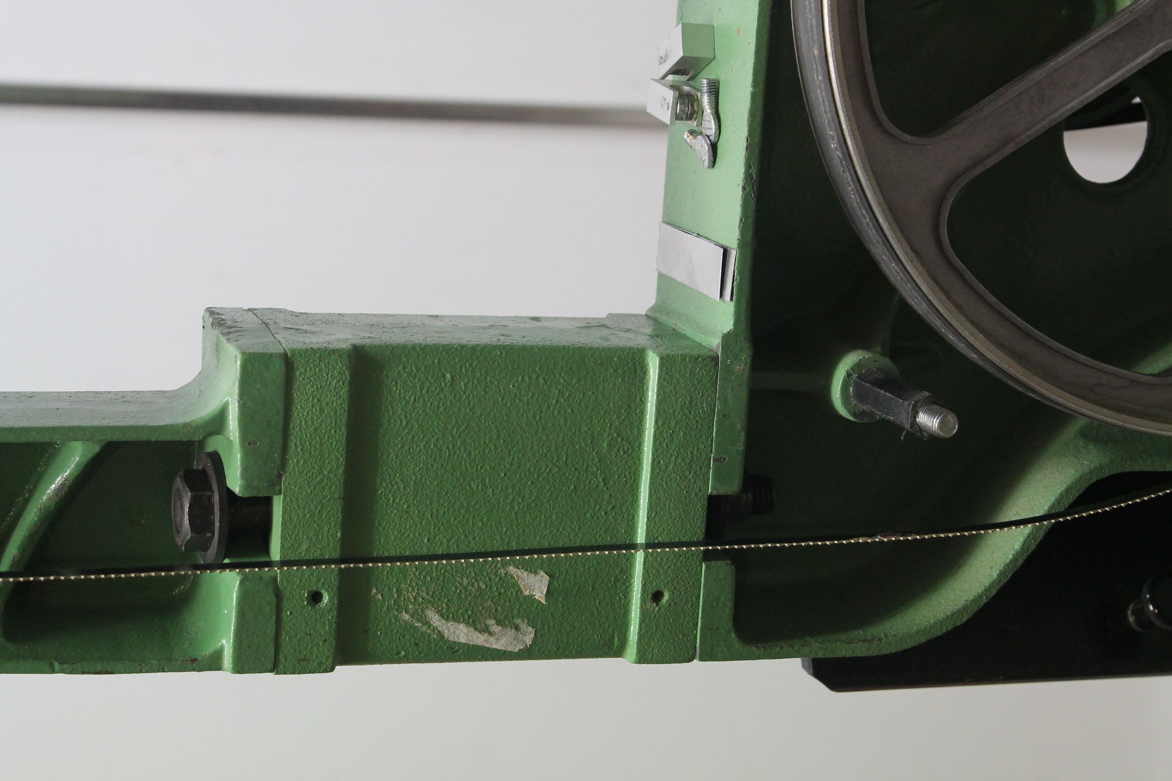 Buying and Maintaining a 20 Year Old Bandsaw : 11 Steps (with Pictures ...