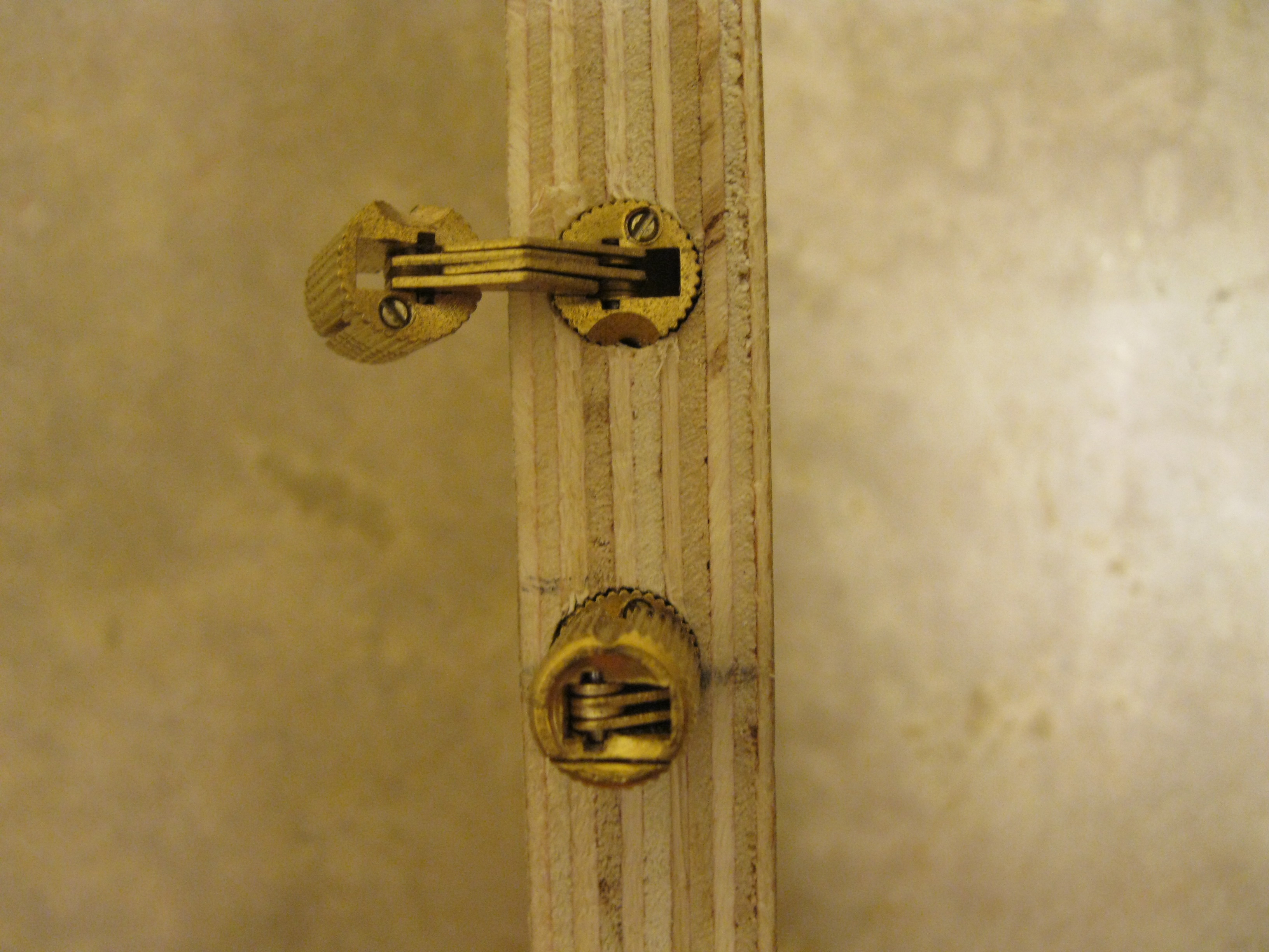 Bioshock's Rapture Records Bin : 8 Steps (with Pictures) - Instructables