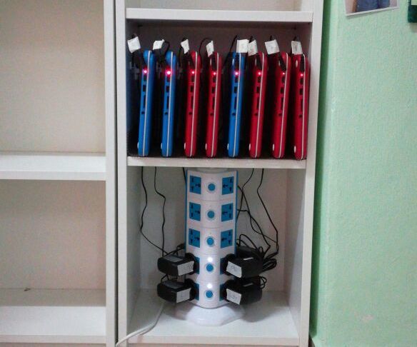 Chromebook Charging Station (8-bay) : 5 Steps (with Pictures ...